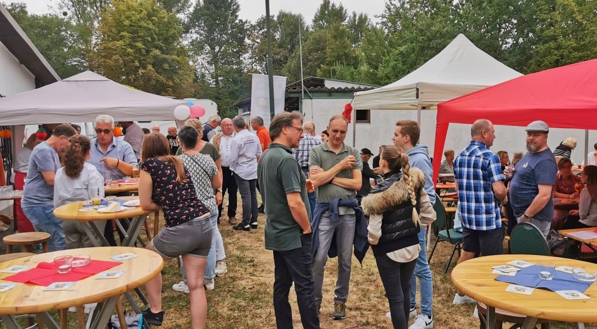 Sommerfest der GKKG: Schunkeln und gute Gespräche - Hürth