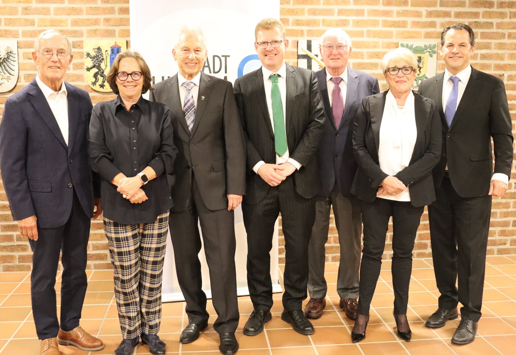 Eintrag ins Goldene Buch: Sie haben lange im Rat der Stadt mitgewirkt ...