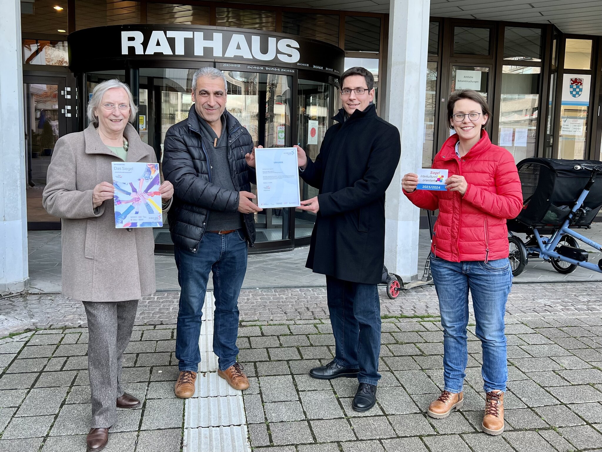 Die Auflagen erfüllt: Stadt erhält "Siegel interkulturell orientiert ...