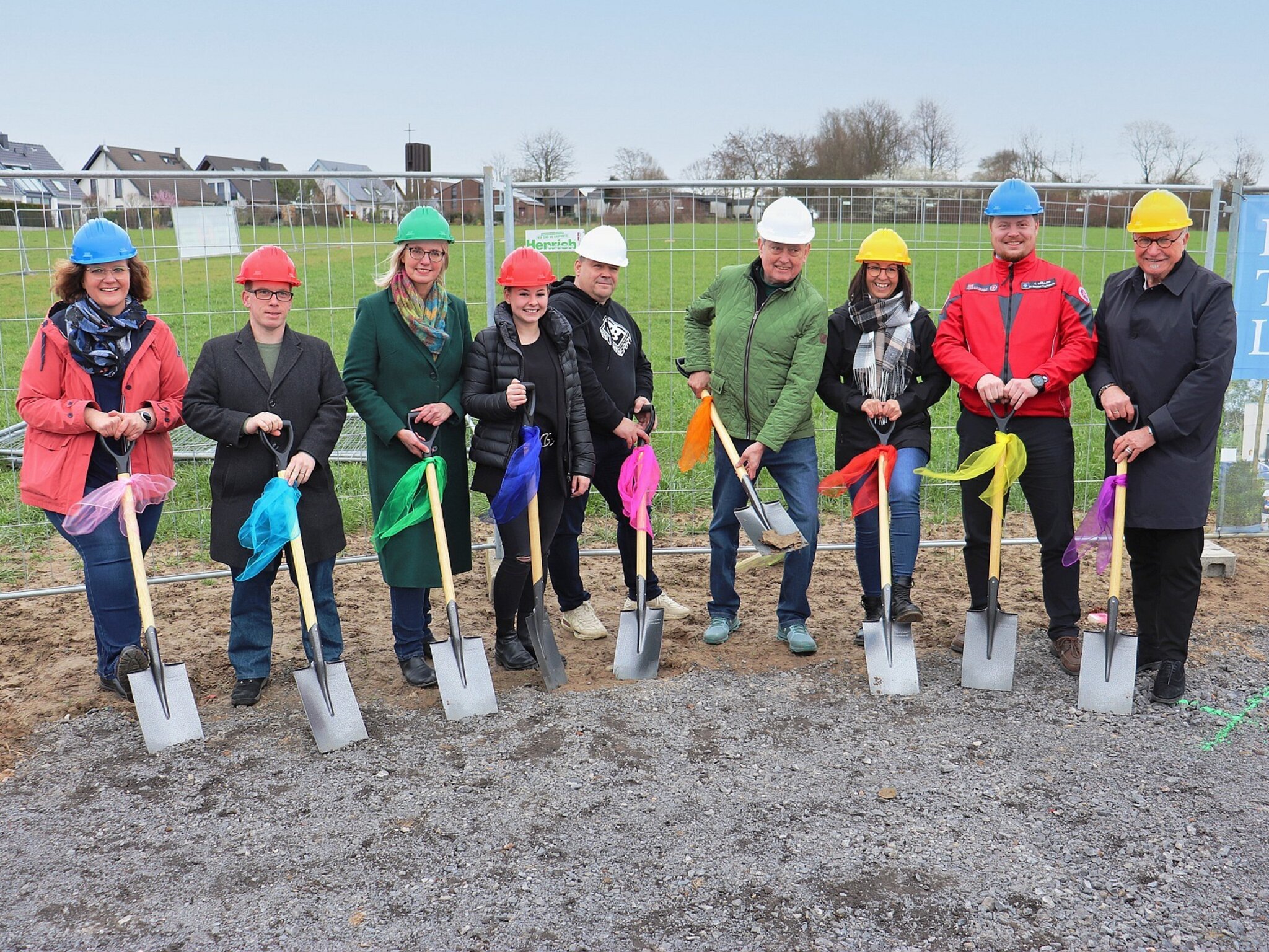 Neue "Acker-Kita": Spatenstich für Neubau - Lohmar
