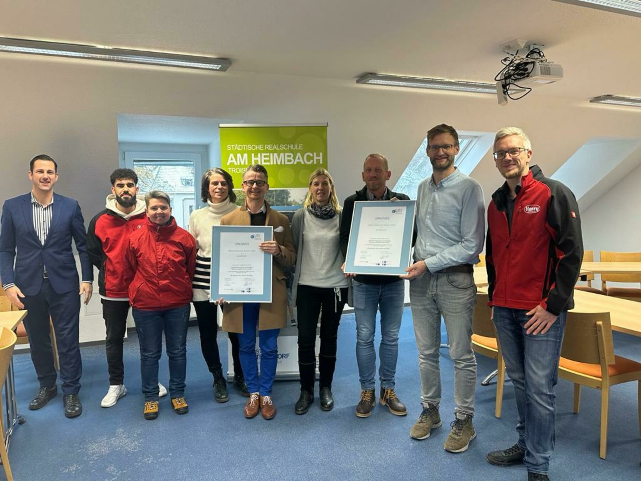 Kooperation Schule mit Harry Brot: Von der Schulbank ins Arbeitsleben ...