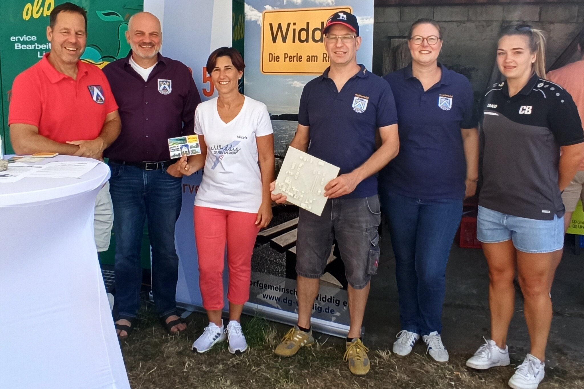 Dorffest in Widdig: Stimmung auf Bärbels Wiese - Bornheim