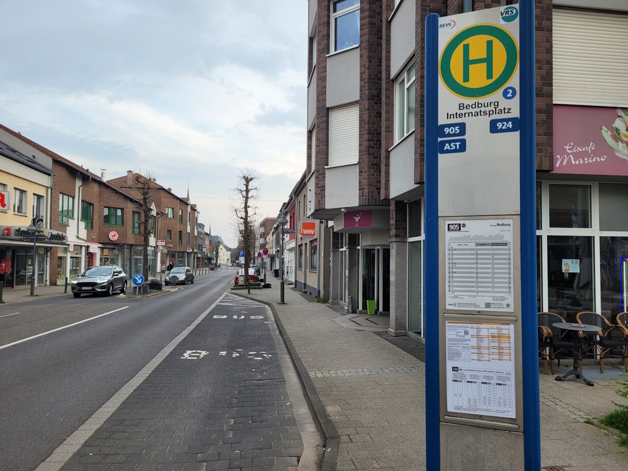 Haltestellen werden ausgebaut: Ein- und Ausstieg in Busse ohne fremde ...