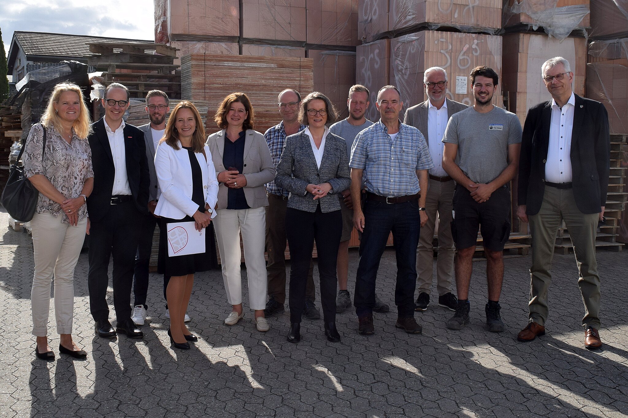 Ministerin zu Besuch: „Schon viel erreicht, vom Ziel noch weit entfernt ...