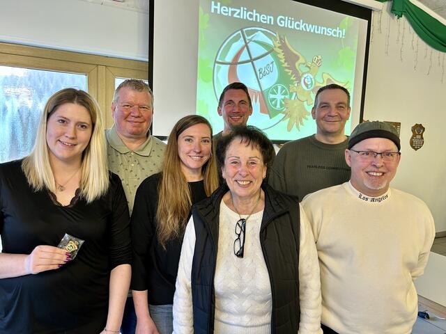 St. Sebastianus Schützen Liblar: Orden und Preise beim Osterschießen ...