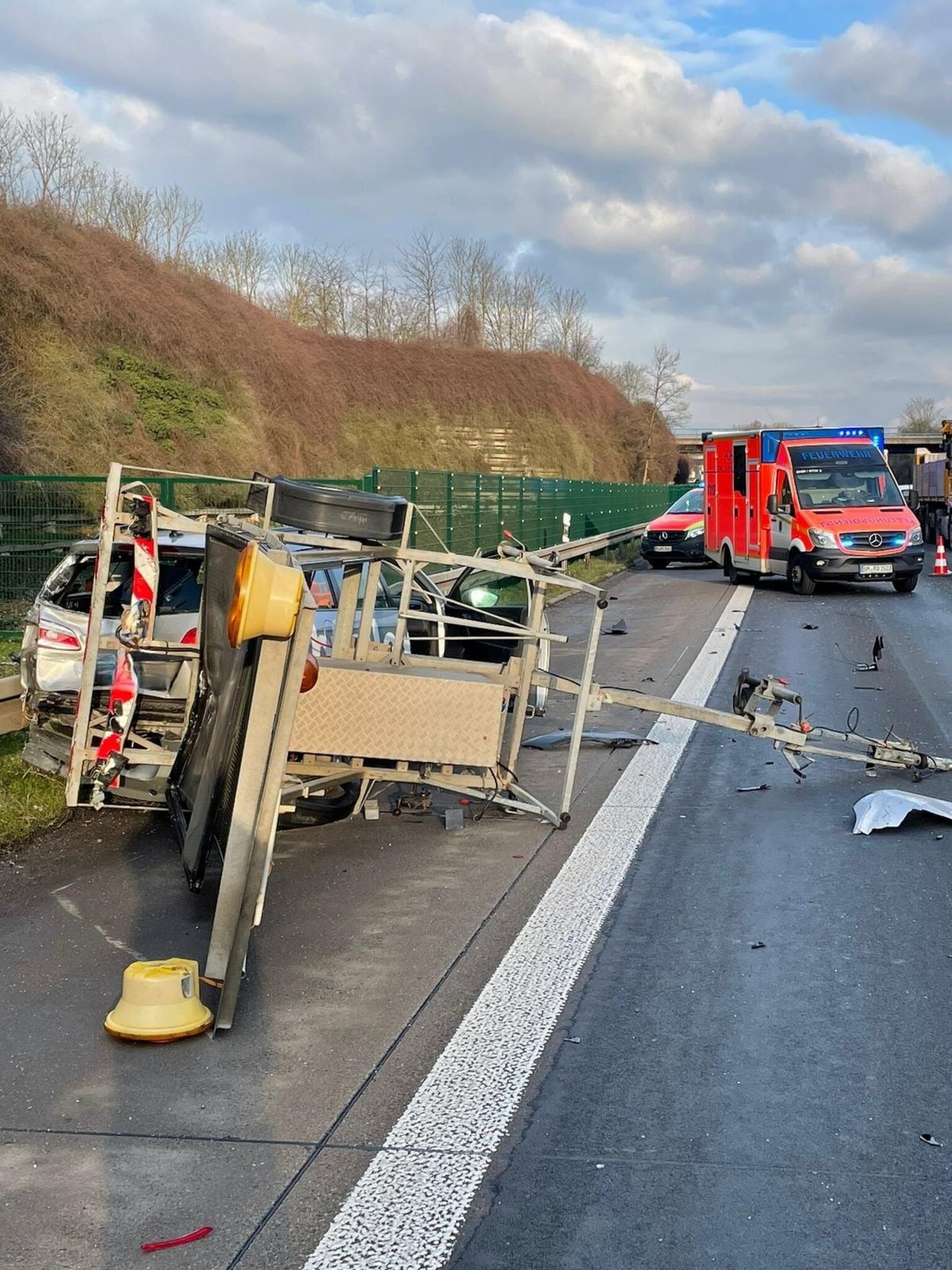 Bergheim-Süd: Zwei Verletzte nach Verkehrsunfall auf A61 - Bergheim