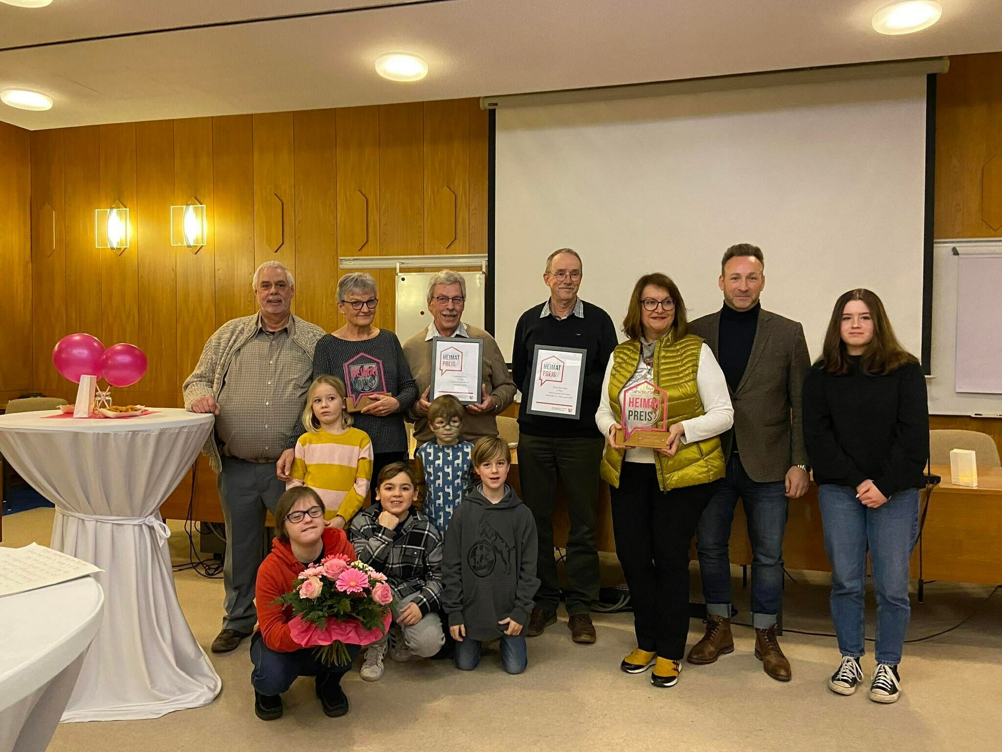 Ehrungen im Rathaus: Günter und Doris Röhrig erhalten Heimatpreis - Elsdorf