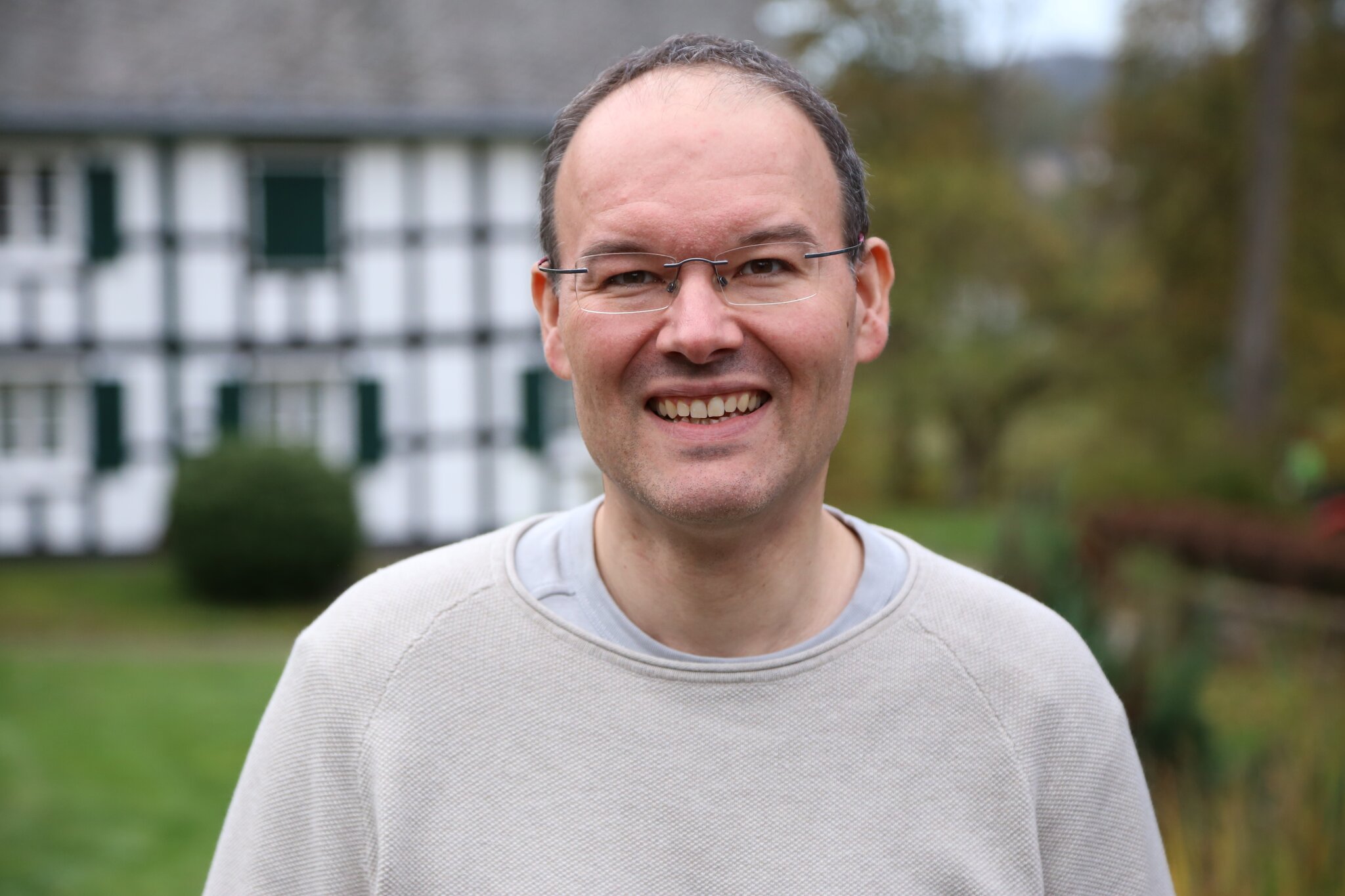 Bergneustadt/Derschlag: Neuer Pfarrer für die Emmaus-Gemeinde ...