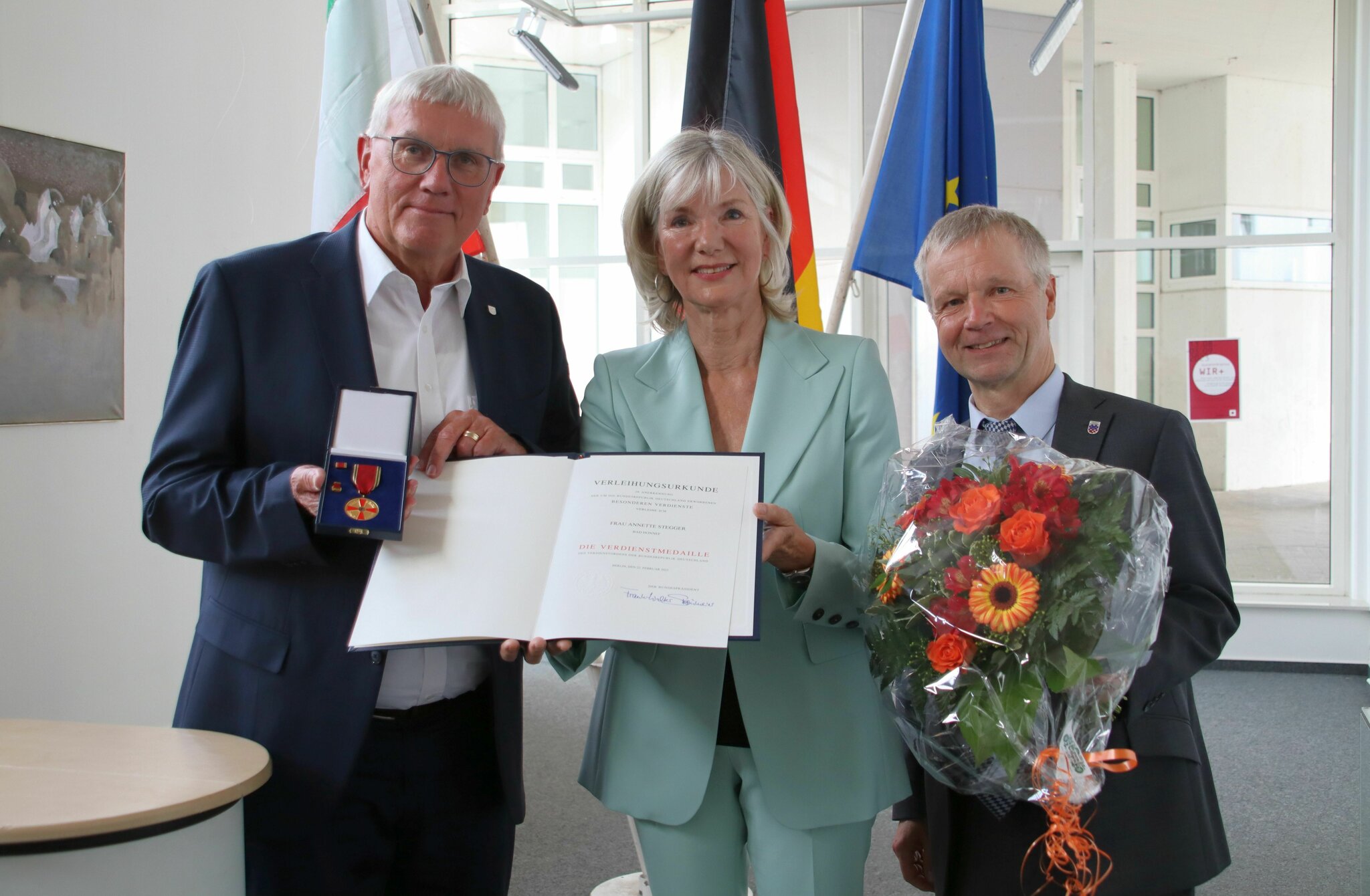 Das enorme Engagement gewürdigt: Bundesverdienstmedaille für Annette ...