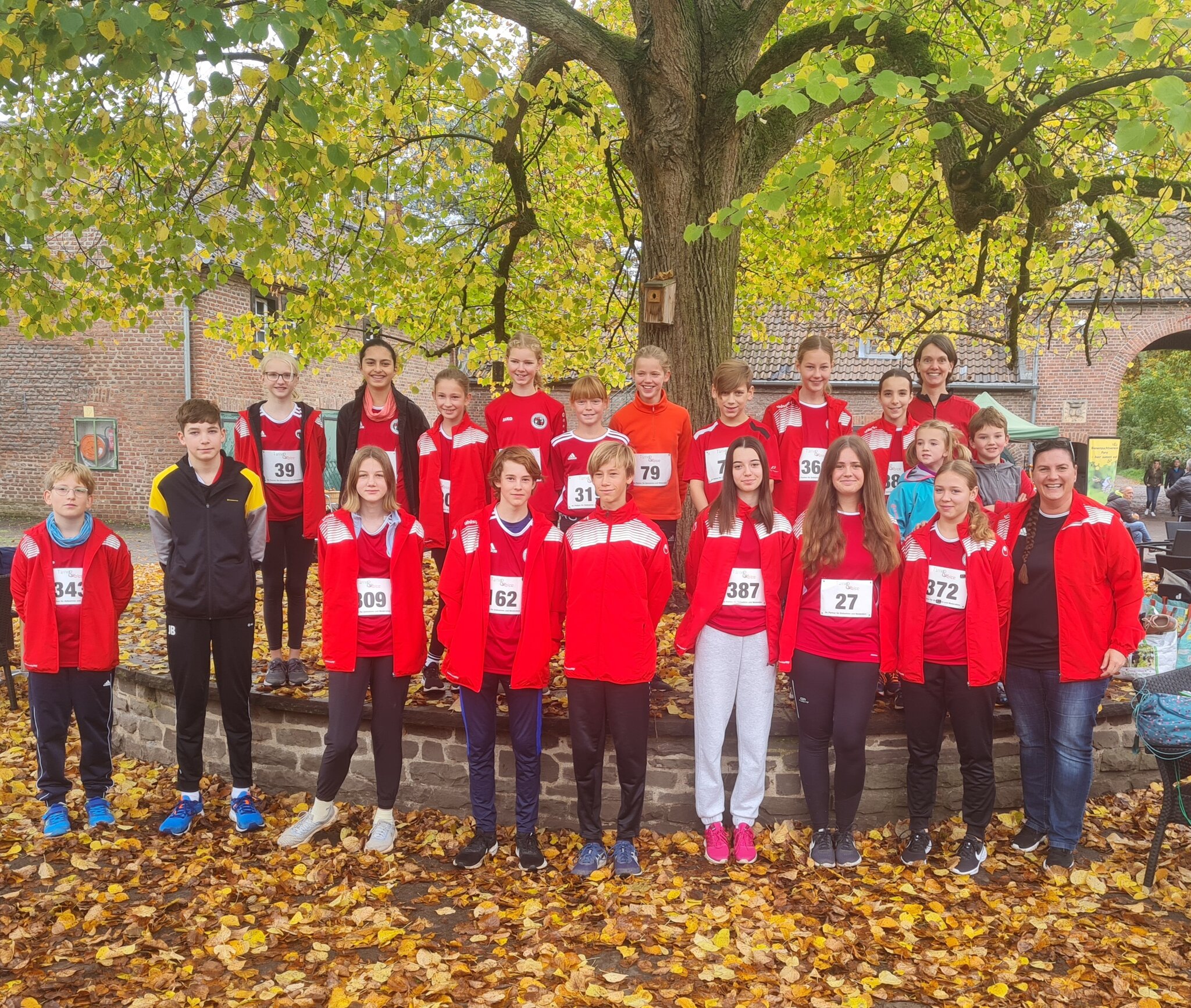 Leichtathleten der Lüra: Gast beim Traditionslauf - Niederkassel