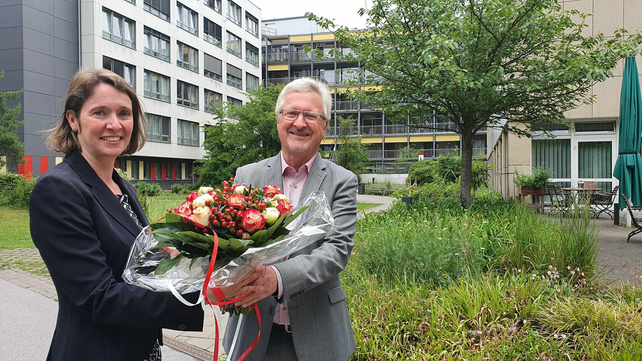 "Glücksfall für beide Seiten": Neue Direktorin am Klinikum Leverkusen - Leverkusen