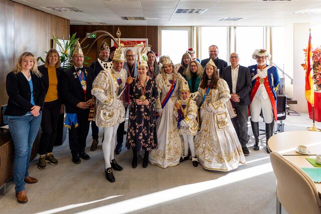 Tollitäten in der Verwaltung: Jecke besuchen das Stadthaus - Bonn