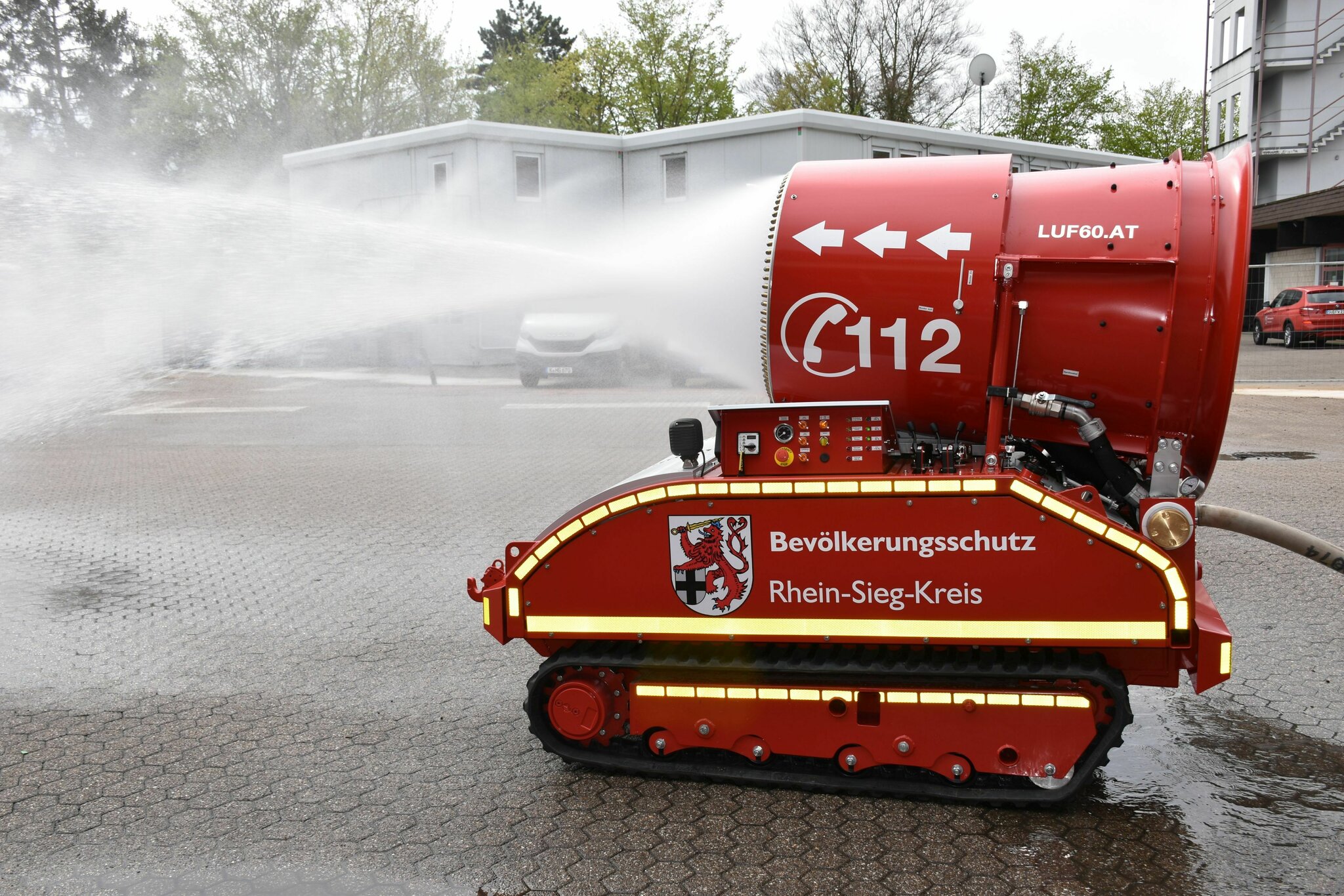 Der kleine Alleskönner: Ferngesteuert: Das LUF 60 ist fürs Grobe ...