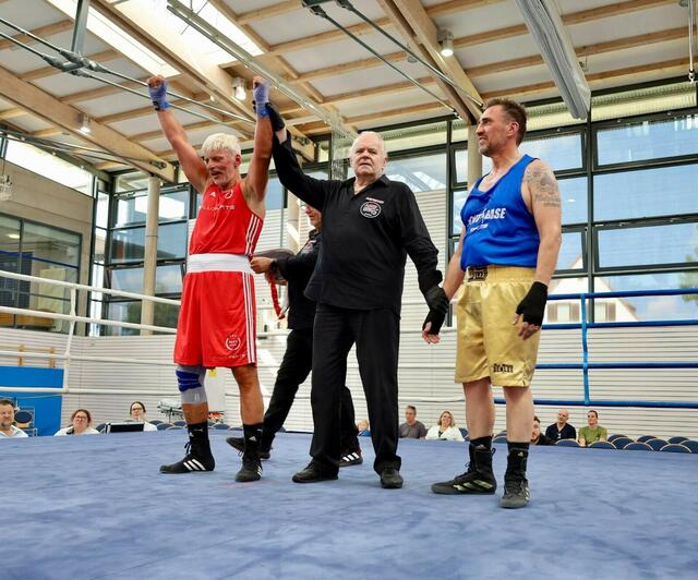 Weltmeistertitel: Meistertitel für Boxer Ralf-Peter Frohn-Lux - Pulheim