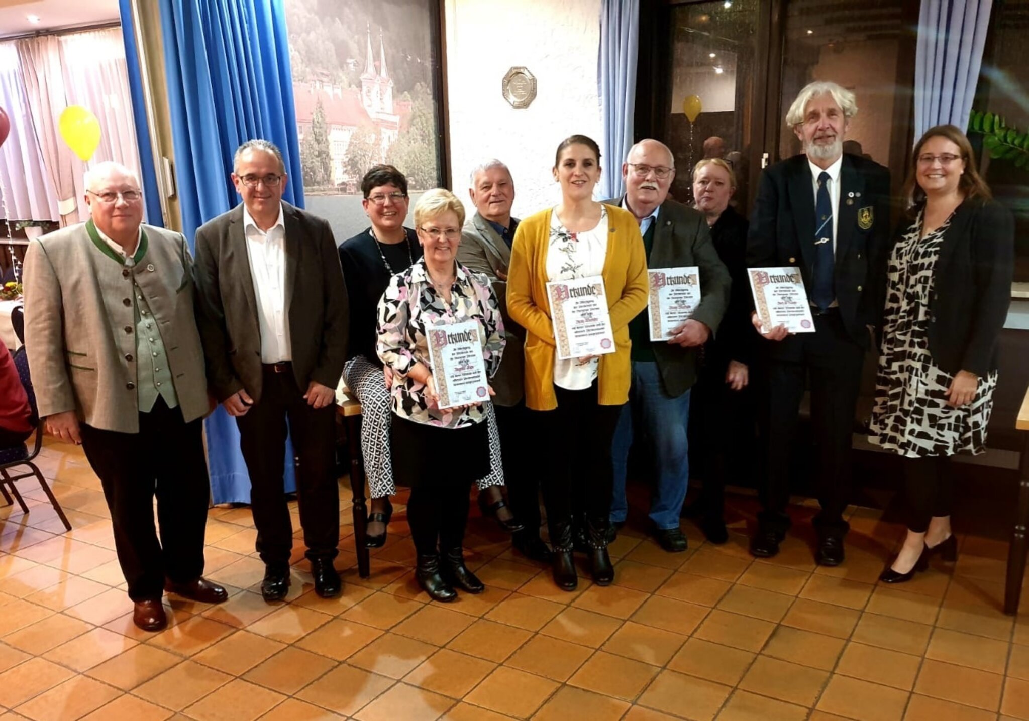 Ehrungen für besondere Verdienste: Bunter Abend in Bachem - Frechen