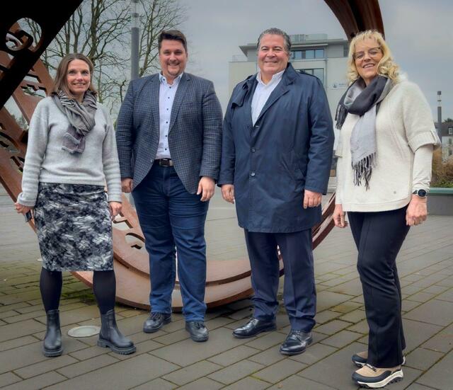 15.000 Euro Spende: Friedenshelfer für die Stadt - 15.000 Euro Spende ...