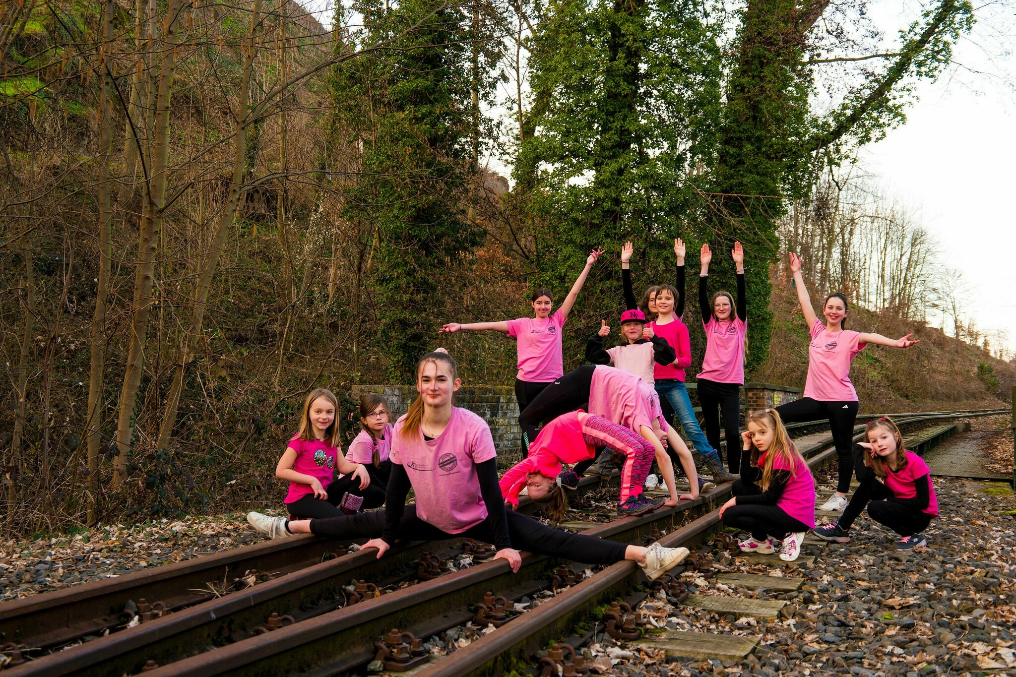 Rock’n’Roll Club Siegburg: Pinkes Zeichen gegen Rassismus - Siegburg