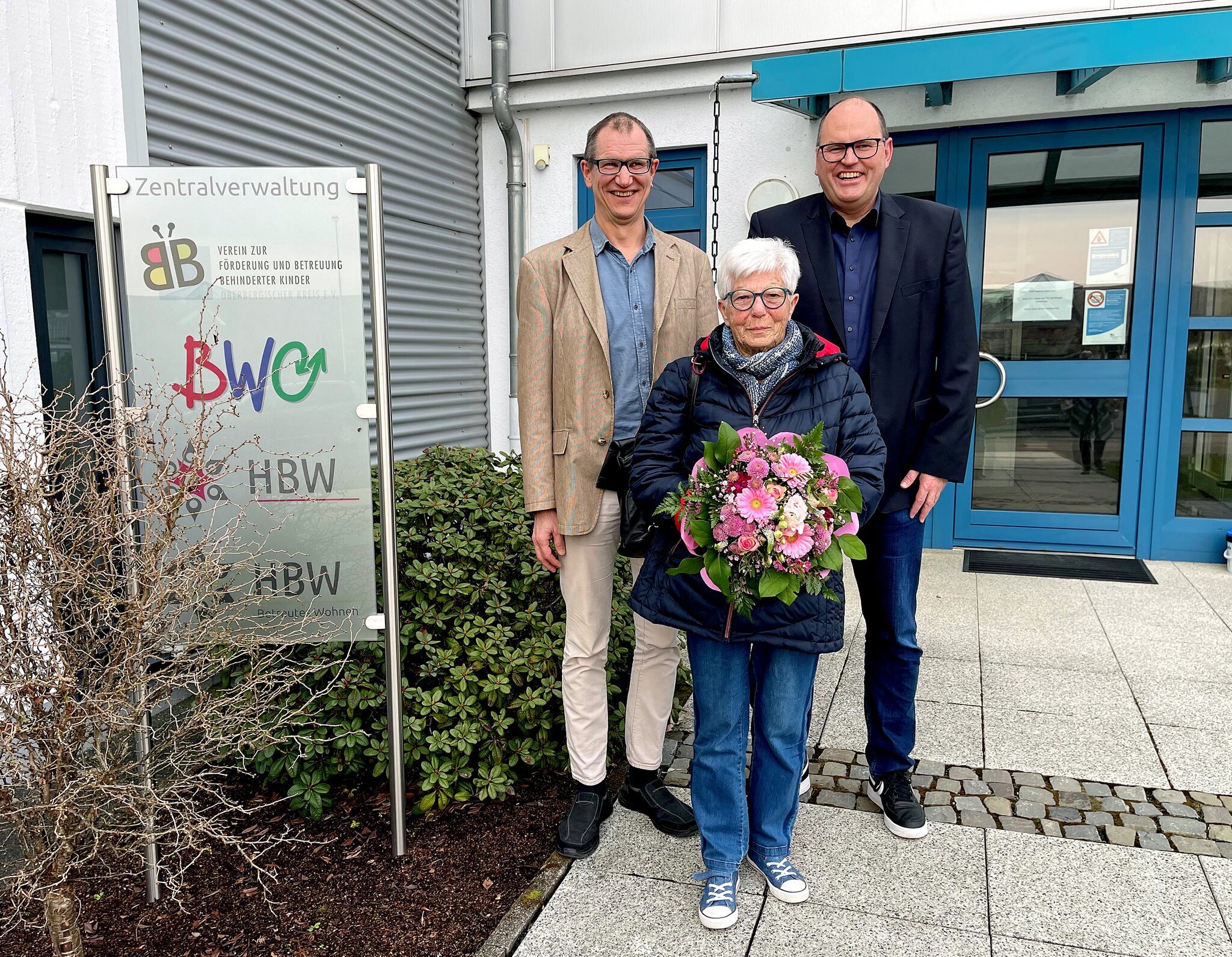 Engagement mit 85: Stricken und spenden - Wiehl