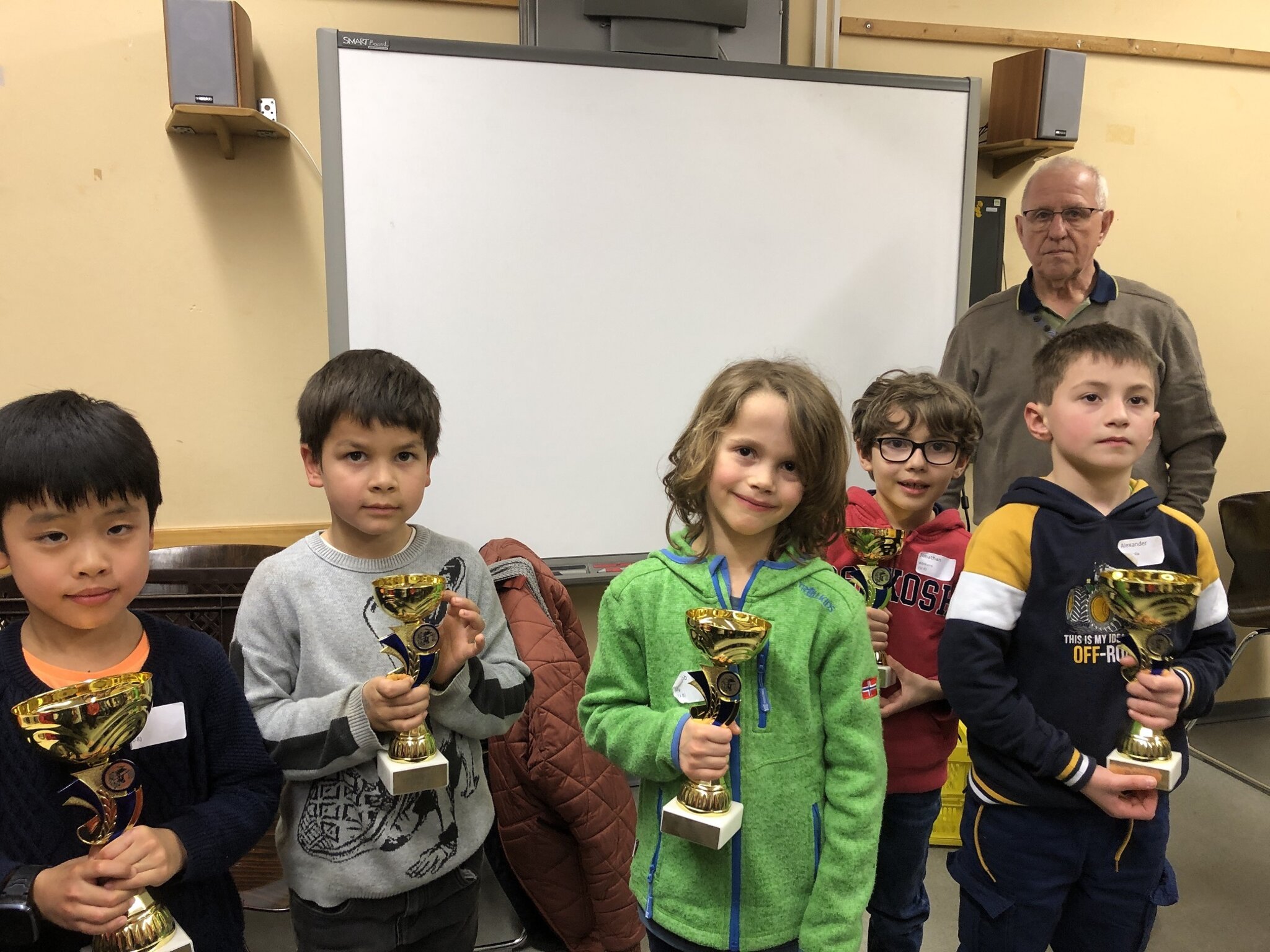 109 Kinder zu Gast in Troisdorf: Volles Haus beim Jugendschachturnier ...