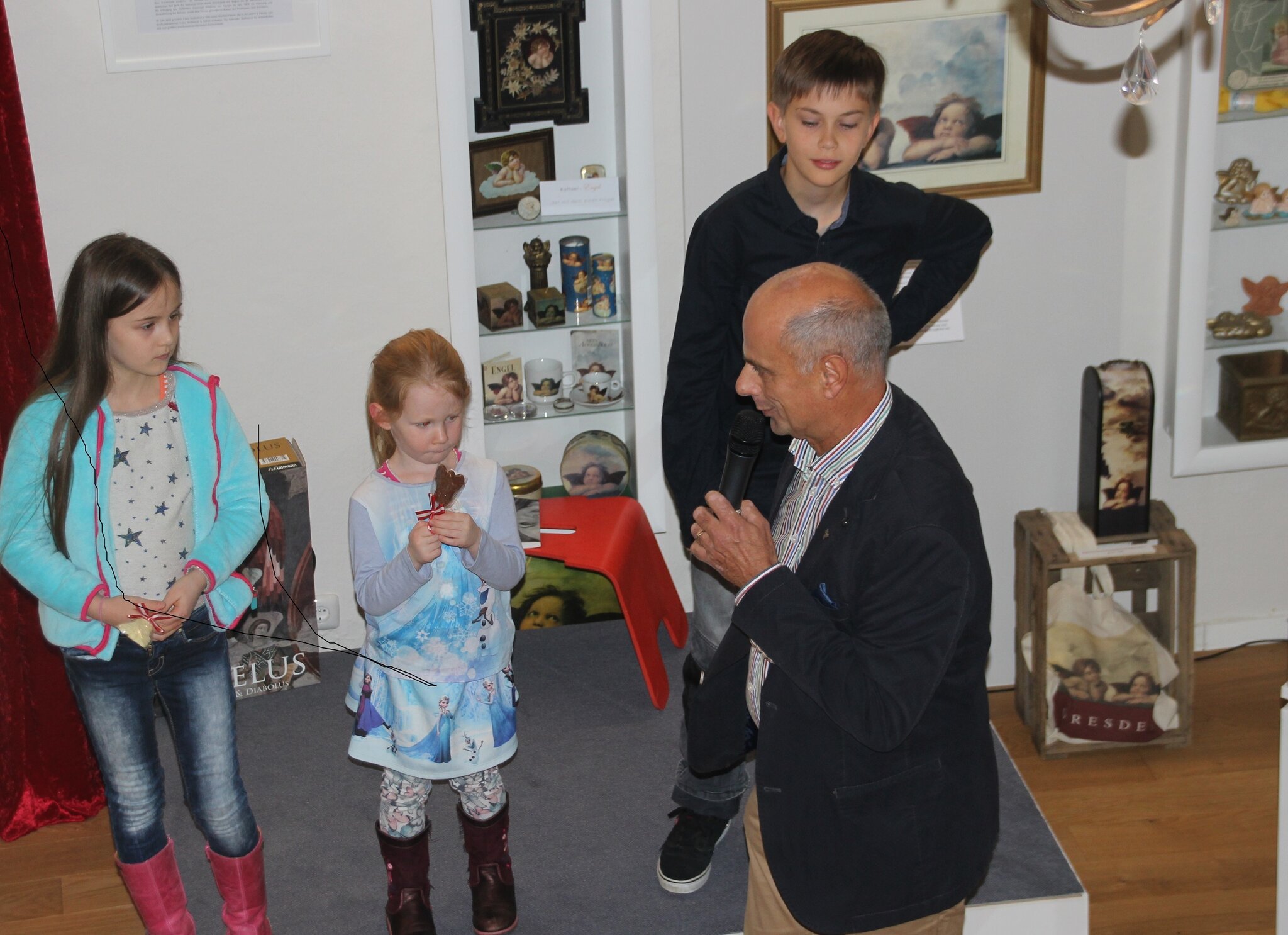 Engel in Hülle und Fülle: Sonderaustellung im Engelmuseum - Engelskirchen