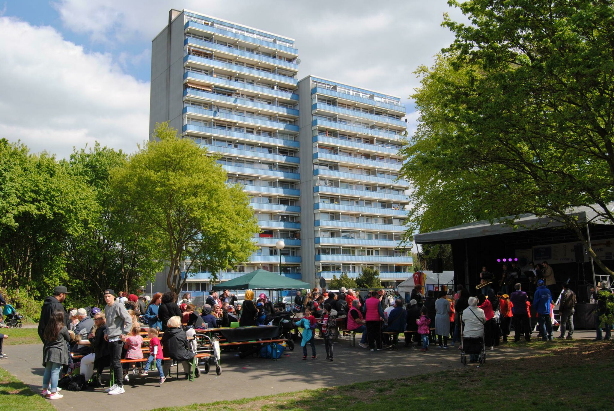 Mit Fest eingeweiht: Sindorf hat jetzt einen „Platz der Integration ...
