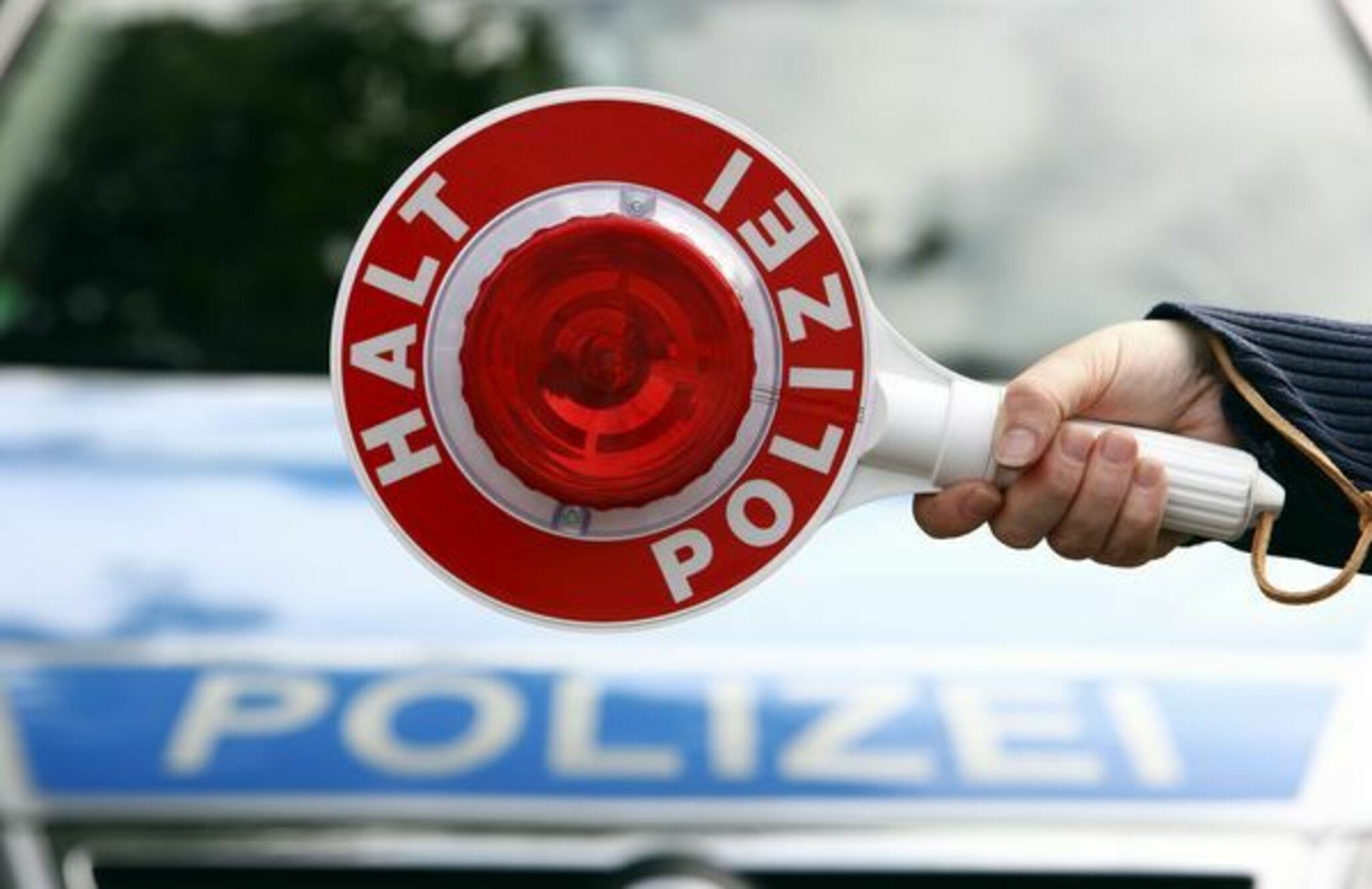 Kontrollen der Polizei zum Schulanfang: Mit Tempo 92 in der 50er Zone - Rhein-Erft