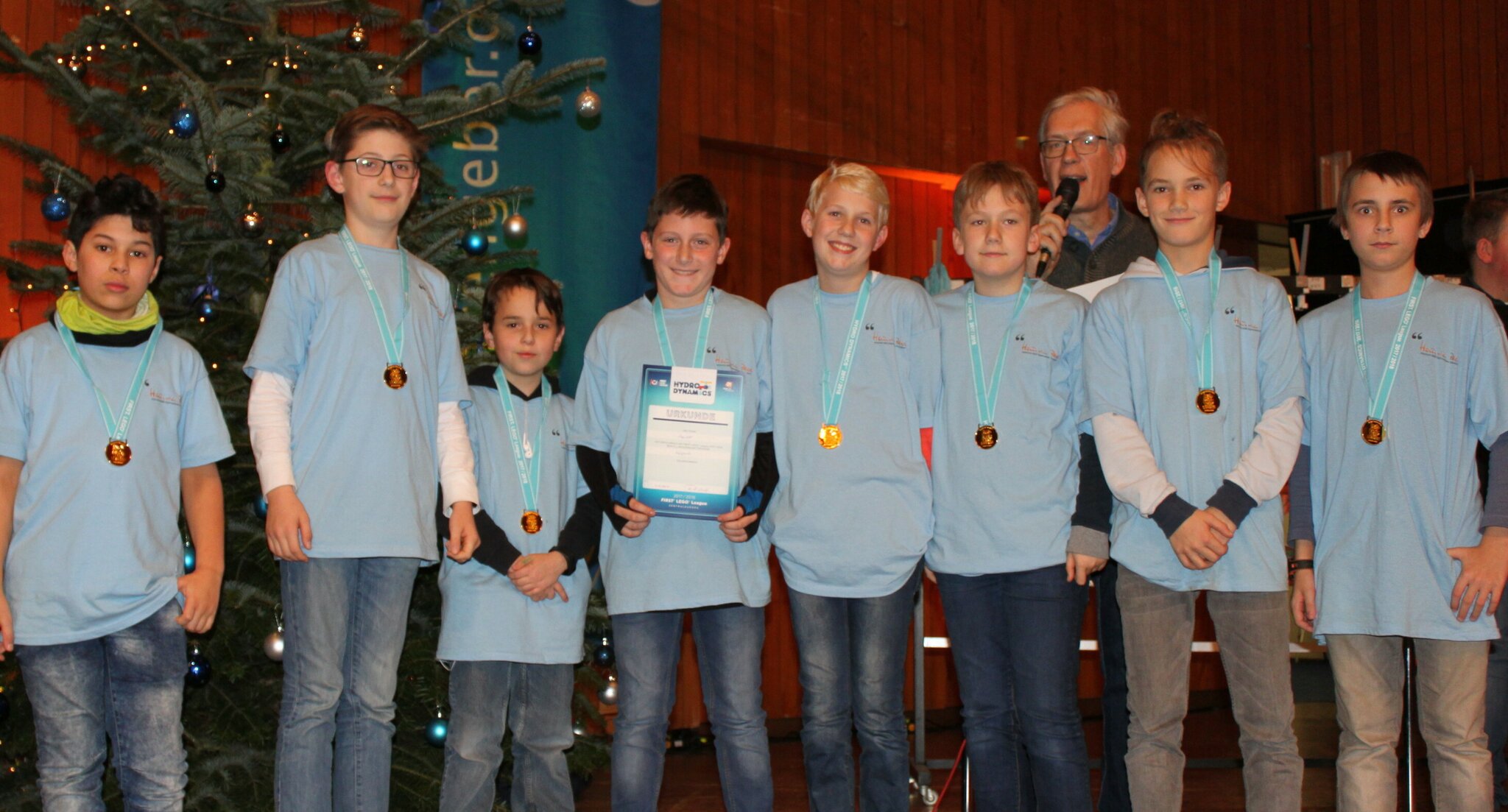Das Team "Aquaböll" vom HBG startet erfolgreich: First Lego League 2017 ...
