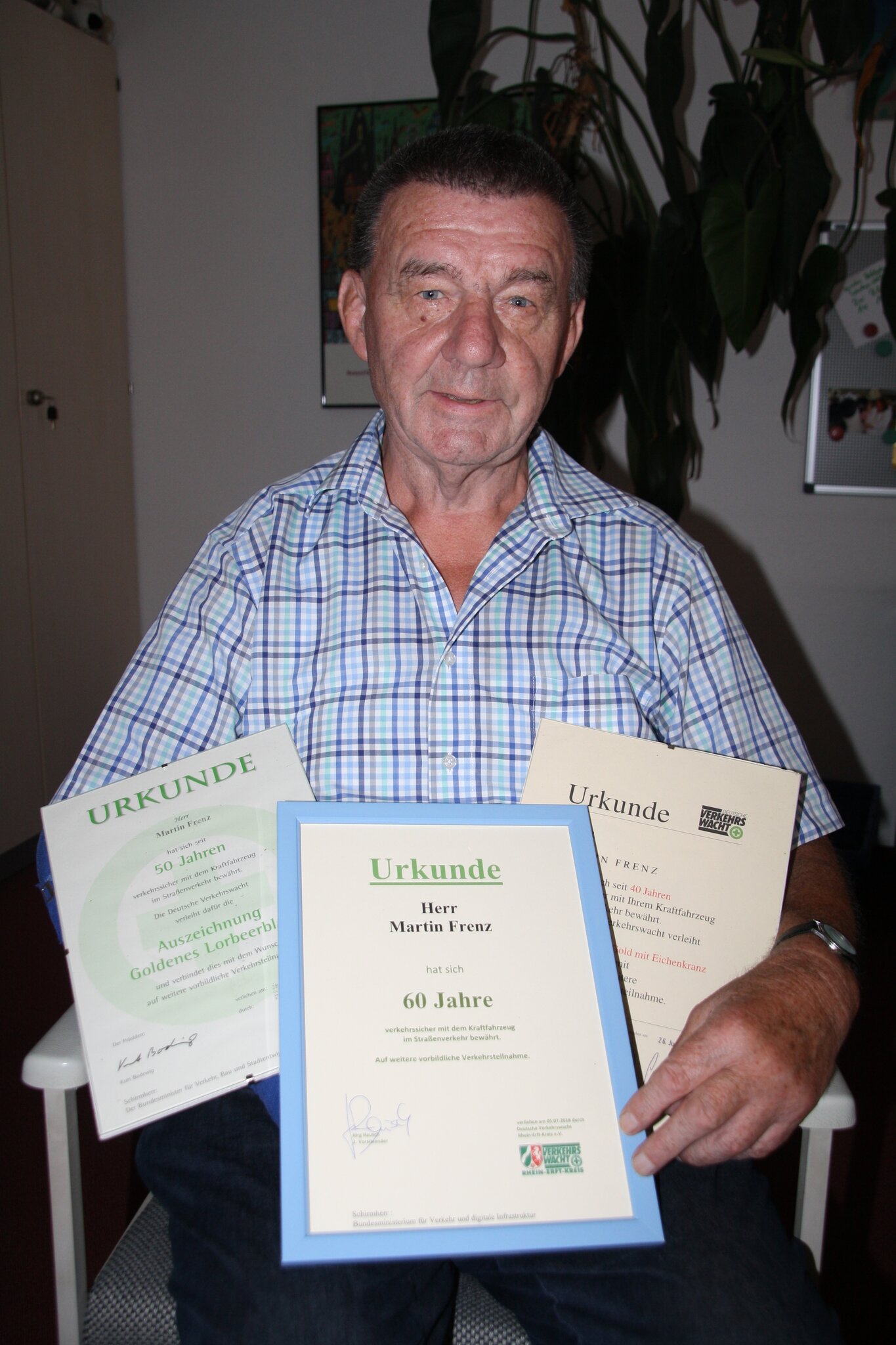 Verkehrssicher in 60 Jahren gefahren: Martin Frenz Vorbild für junge ...