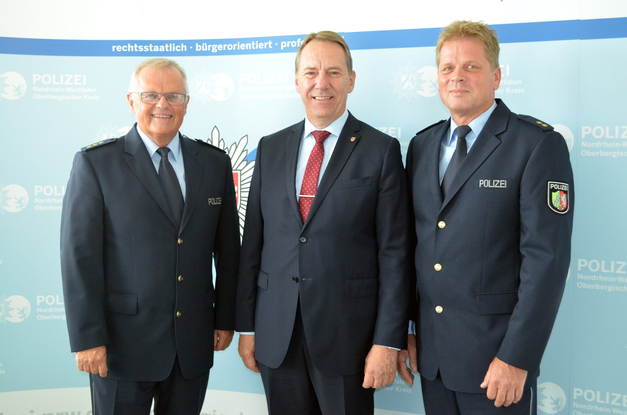 Doppelter Führungswechsel: Neue Chefs für Oberbergs Polizei - Oberberg
