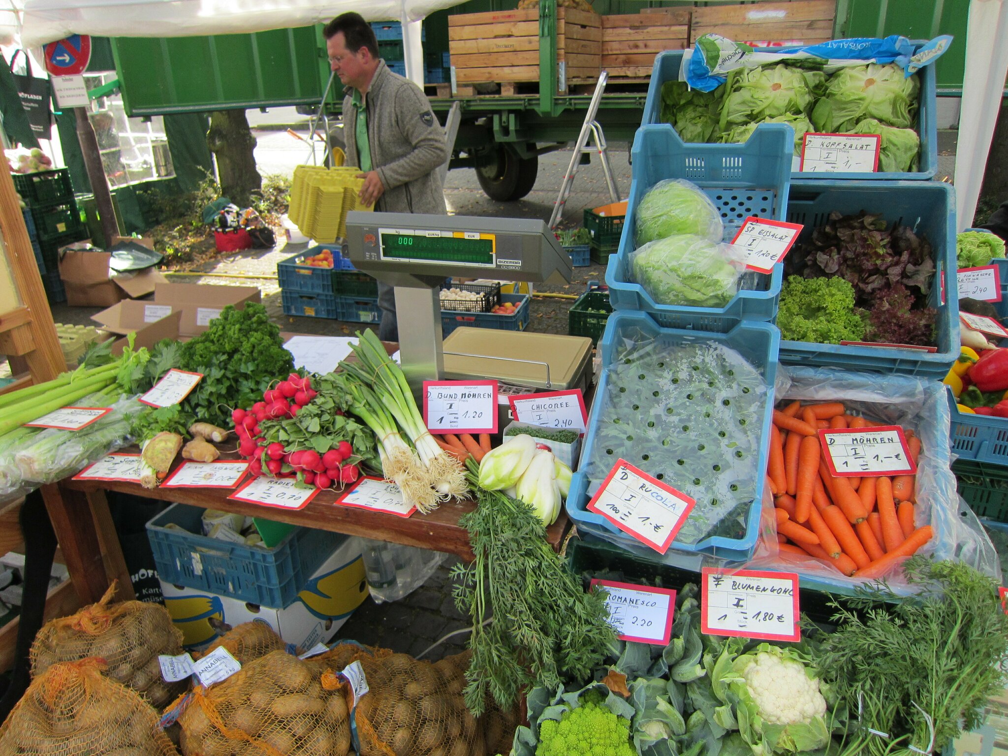 Bauernmarkt Kerpen: Bauernmarkt mitten in der Stadt - Kerpen