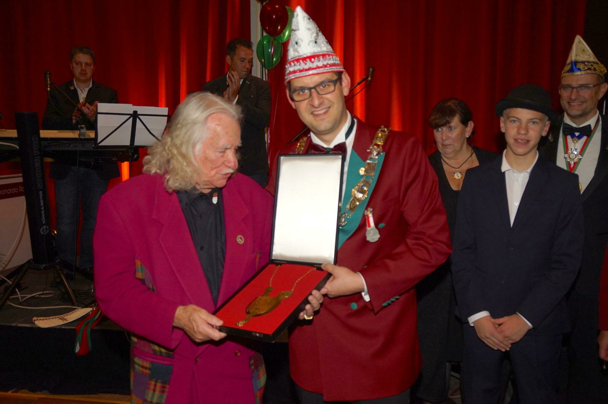 GA verlieh Hans Süper den Orden „För dat äch Kölsche Hätz": Legende ...