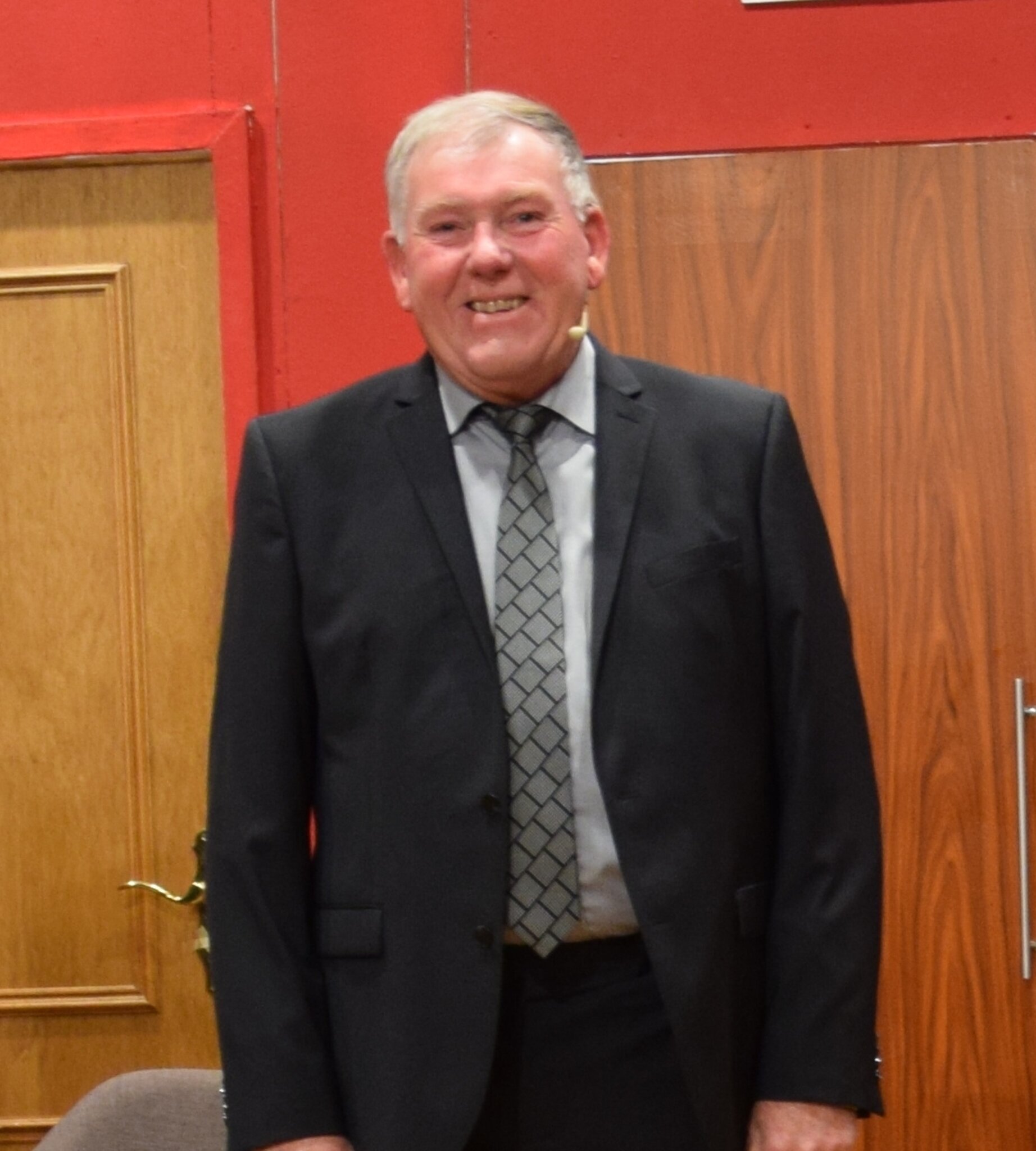 Tschüss Matthias Volberg!: Abschied von der Rheidter Theaterbühne ...