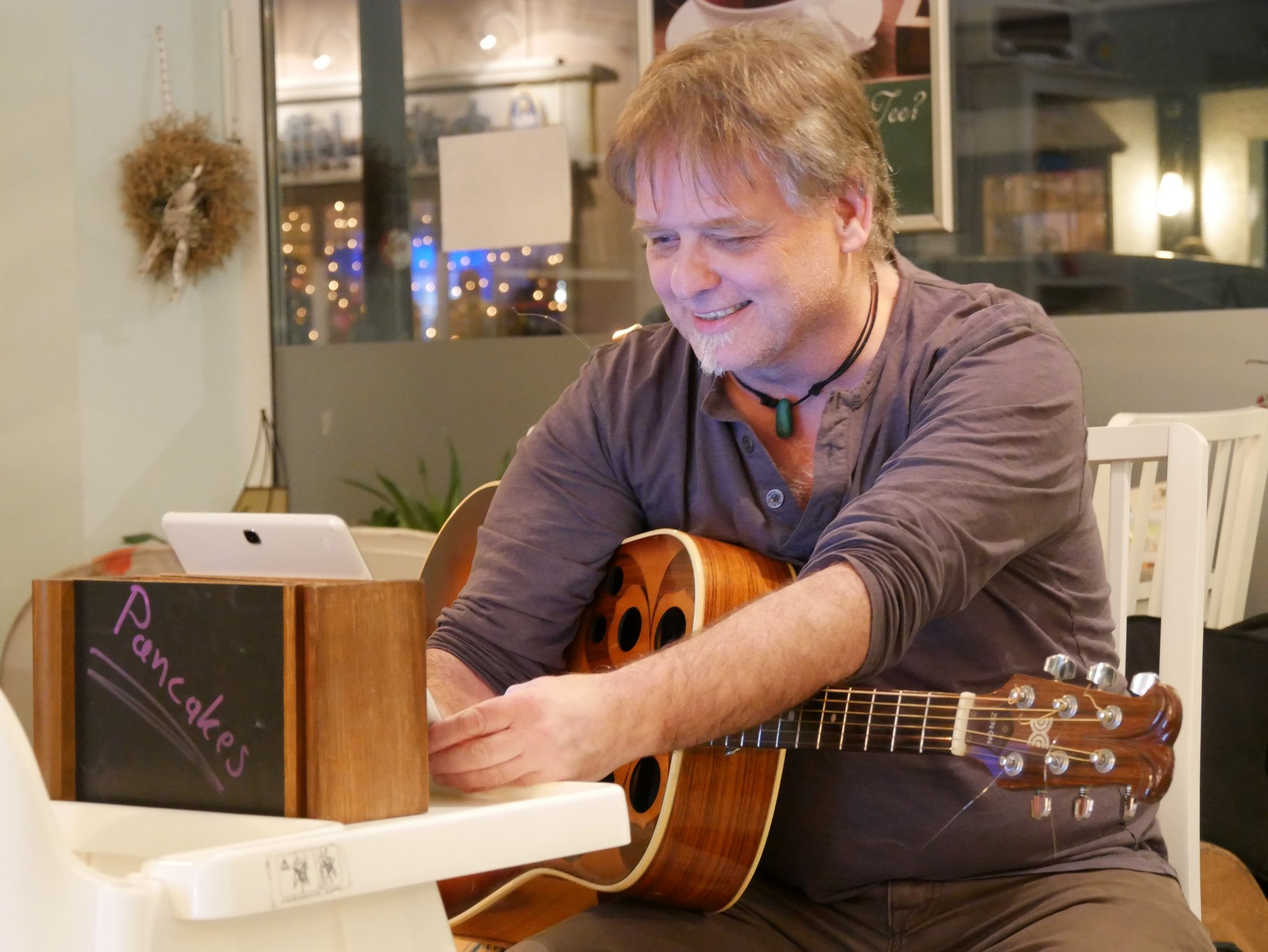 Zweites RheinKlang 669 Wohnzimmerkonzert in Mines Spatzentreff: ELPI ...