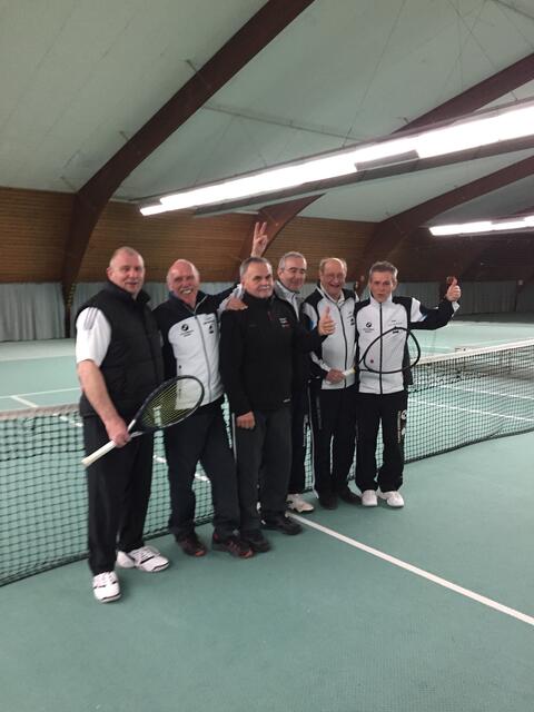 Tennis: Herren gewinnen Spitzenspiel: ASC Loope schlägt Rot-Weiß Troisdorf