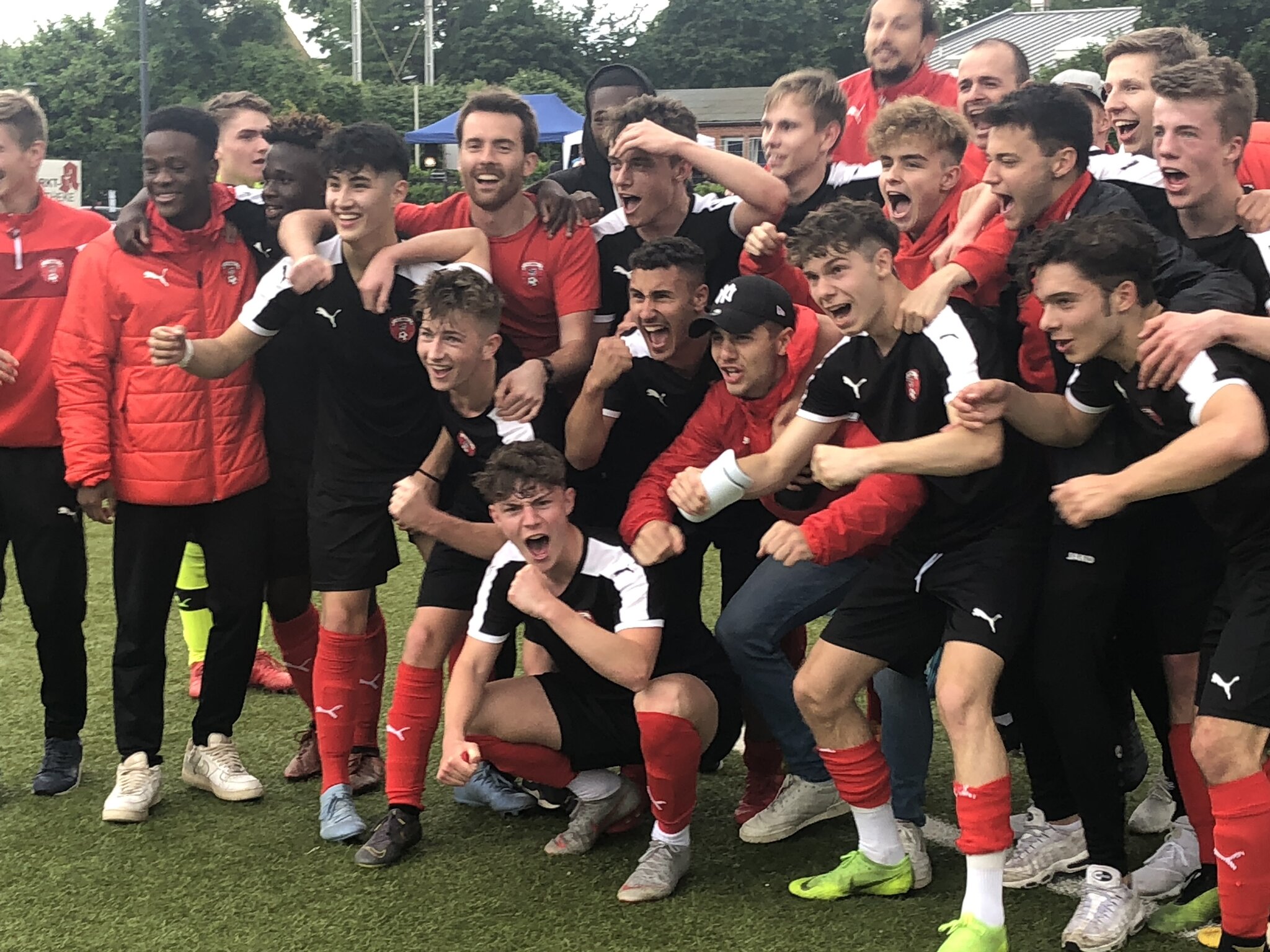 U 19 holt Kreispokal: Mit Pokalsieg verabschiedet U19 Trainer Benny ...