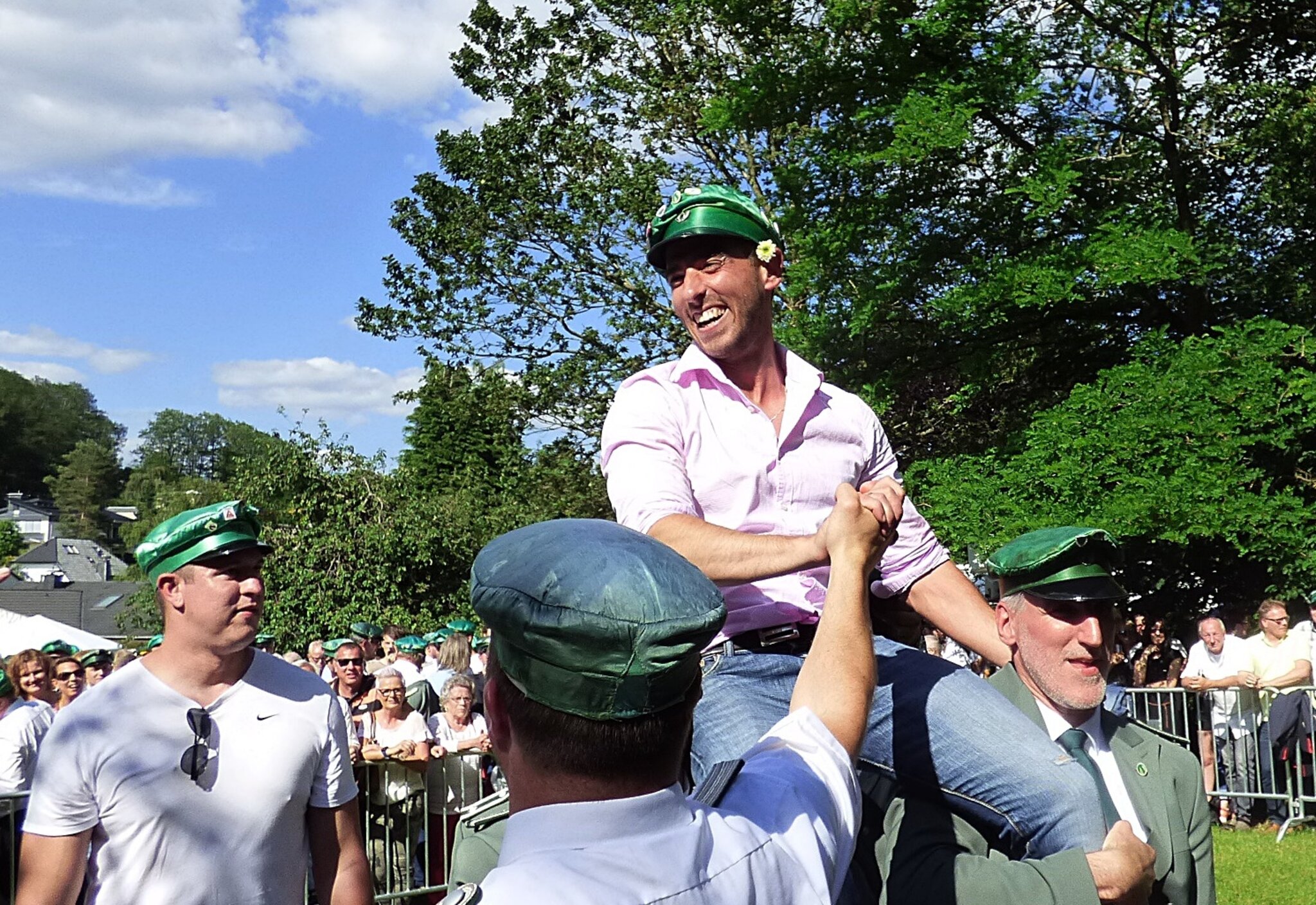 Kaiserwetter für den König: Victor Bogdan regiert die Gummersbacher ...