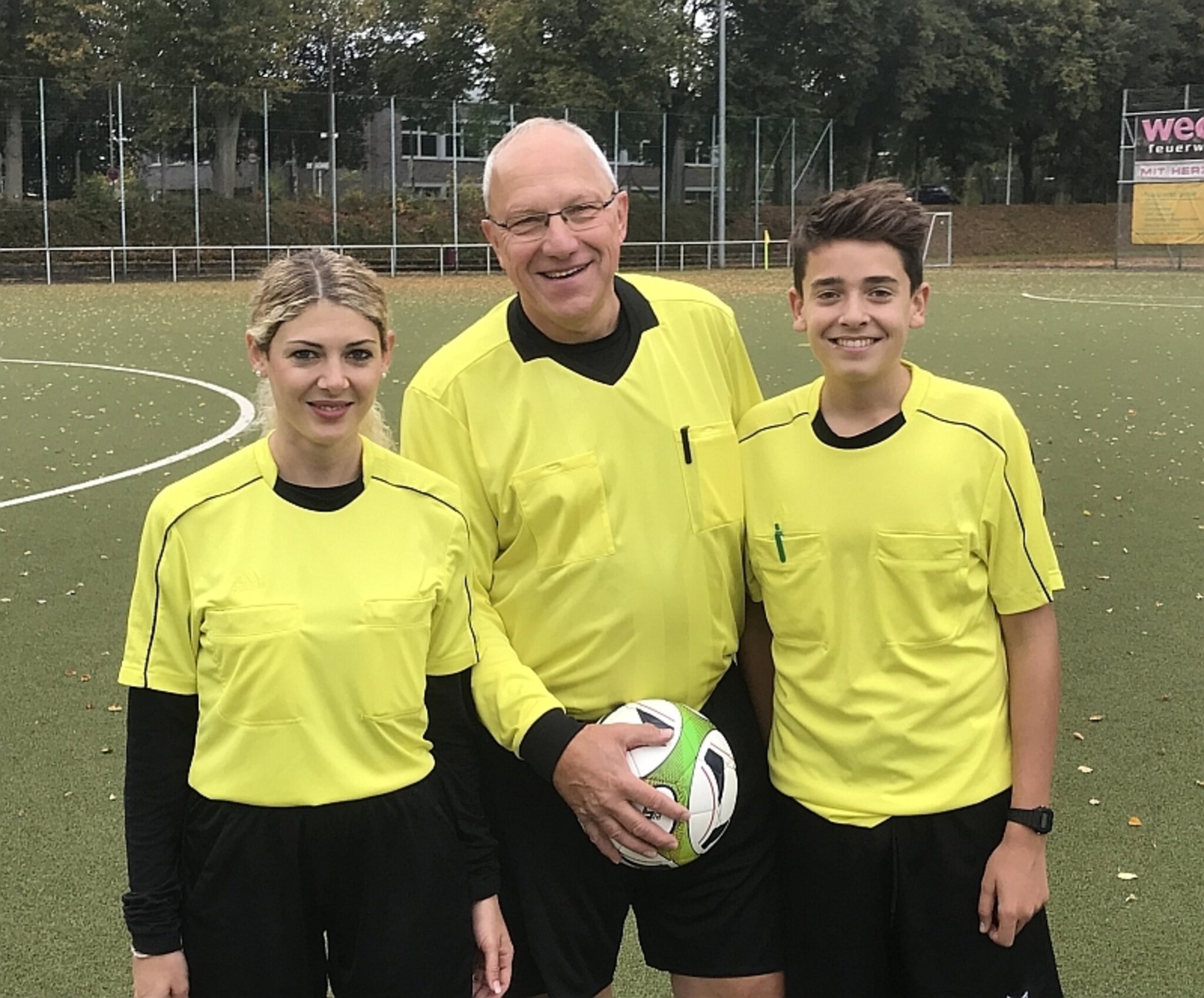 Eitorfer Schiedsrichtergespann: Schirigespann behielt den Überblick ...