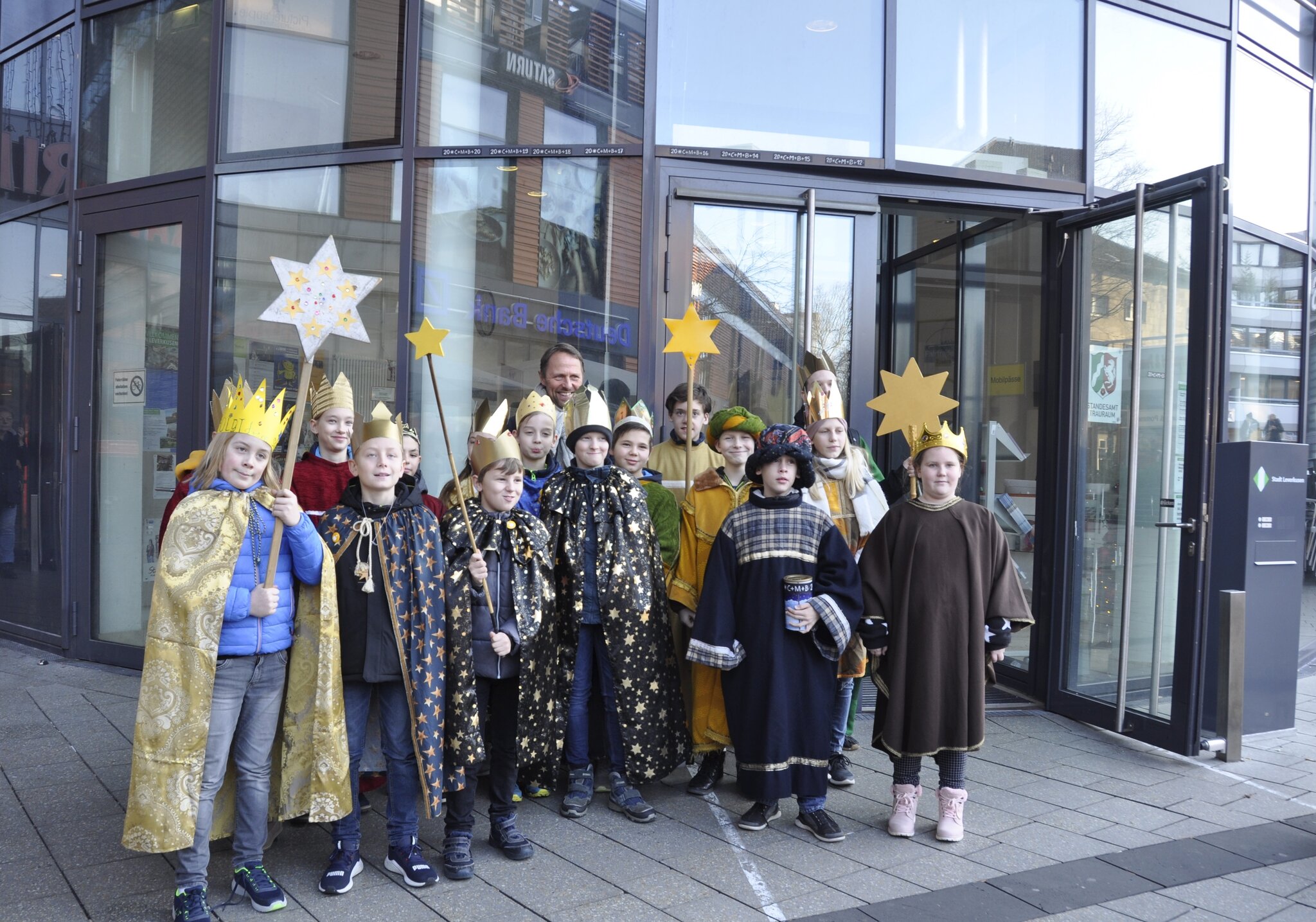 Kinder sammeln für Kinder: „Segen bringen, Segen sein - Frieden ...