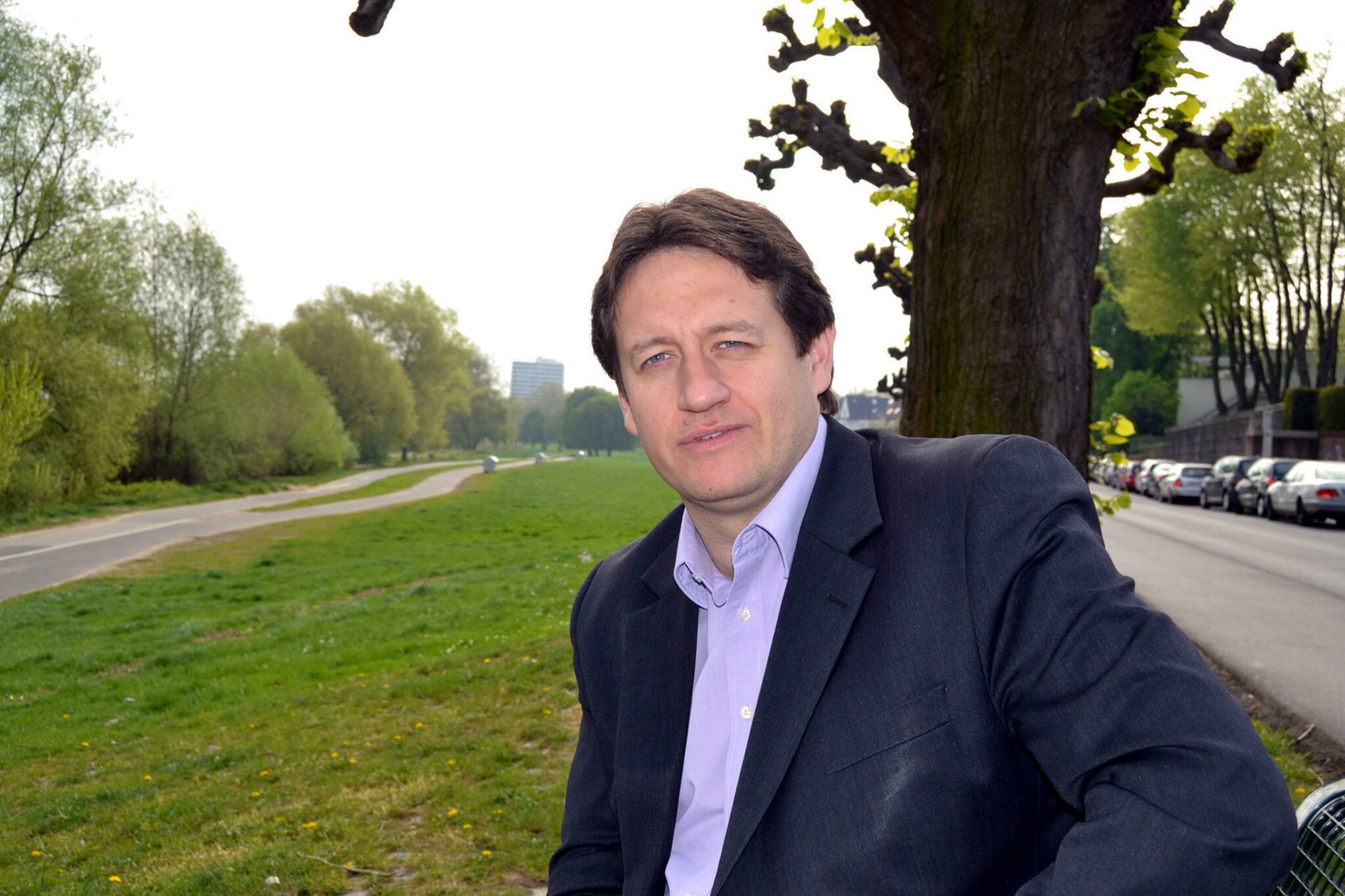 „Gemeinsam werden wir die Krise überstehen“: Bezirksbürgermeister Mike ...