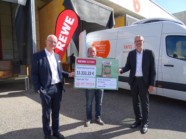 REWE spendet an Tafeln: REWE spendet Lebensmittel und Drogerieartikel ...