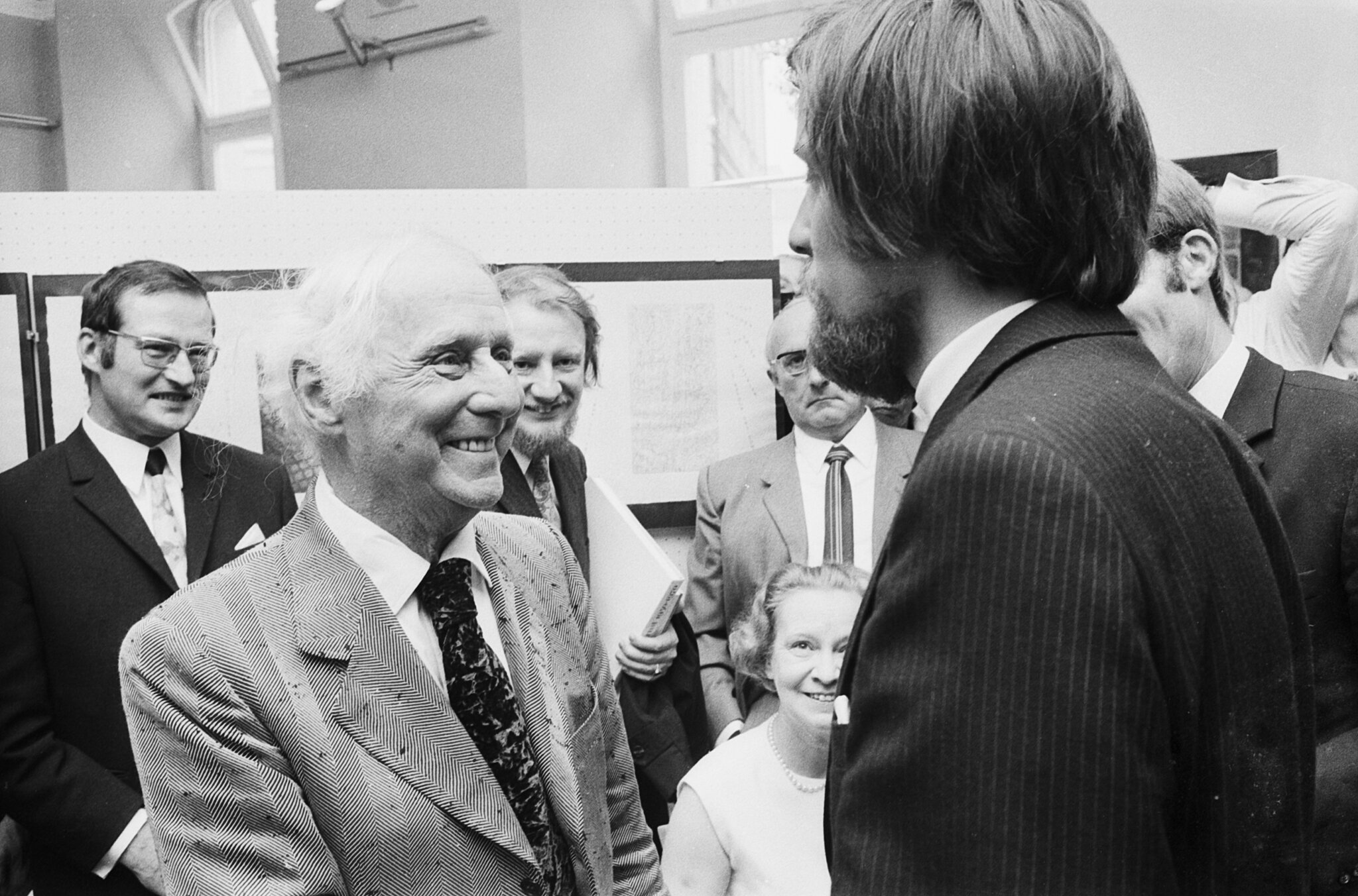 Jubiläumspublikation: 50 Jahre Max Ernst-Stipendium - Brühl