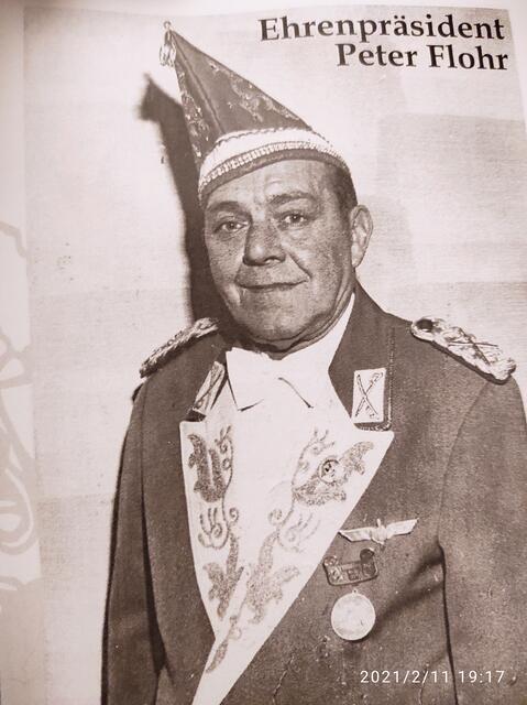 Stadtgarde Frechen Grün-Weiß über Karneval damals und heute: Dafür ...