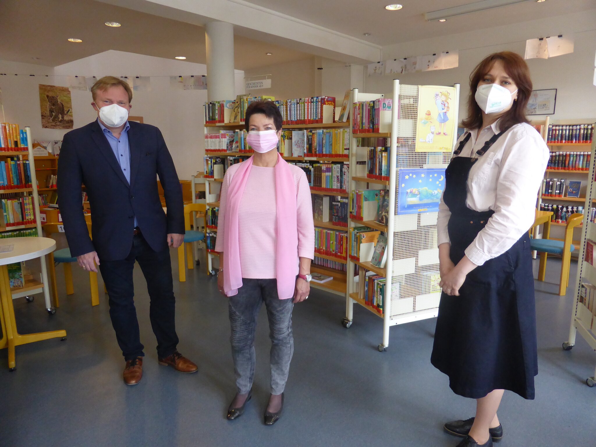 Bufdi in der Stadtbücherei:: Bundesfreiwilligendienstlerin Ortrud ...