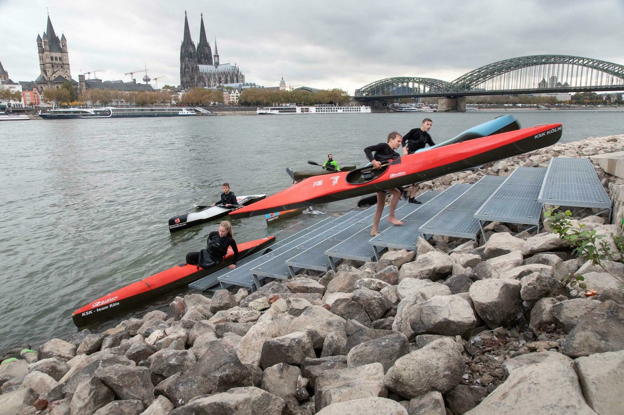 KSK-Team hat nach Jahren wieder eine Rampe: Zwölf Stufen bis zum Rhein ...