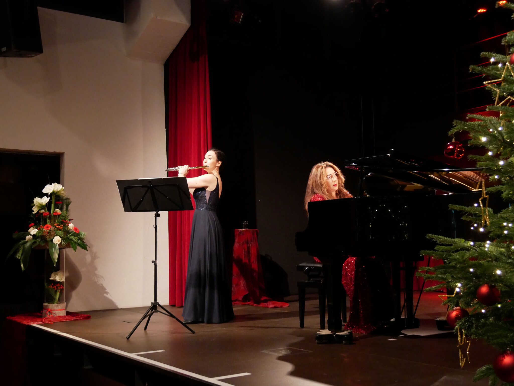 AMber Duo: Flöte - Klavier: Eine musikalische Zeitreise durch die Welt ...