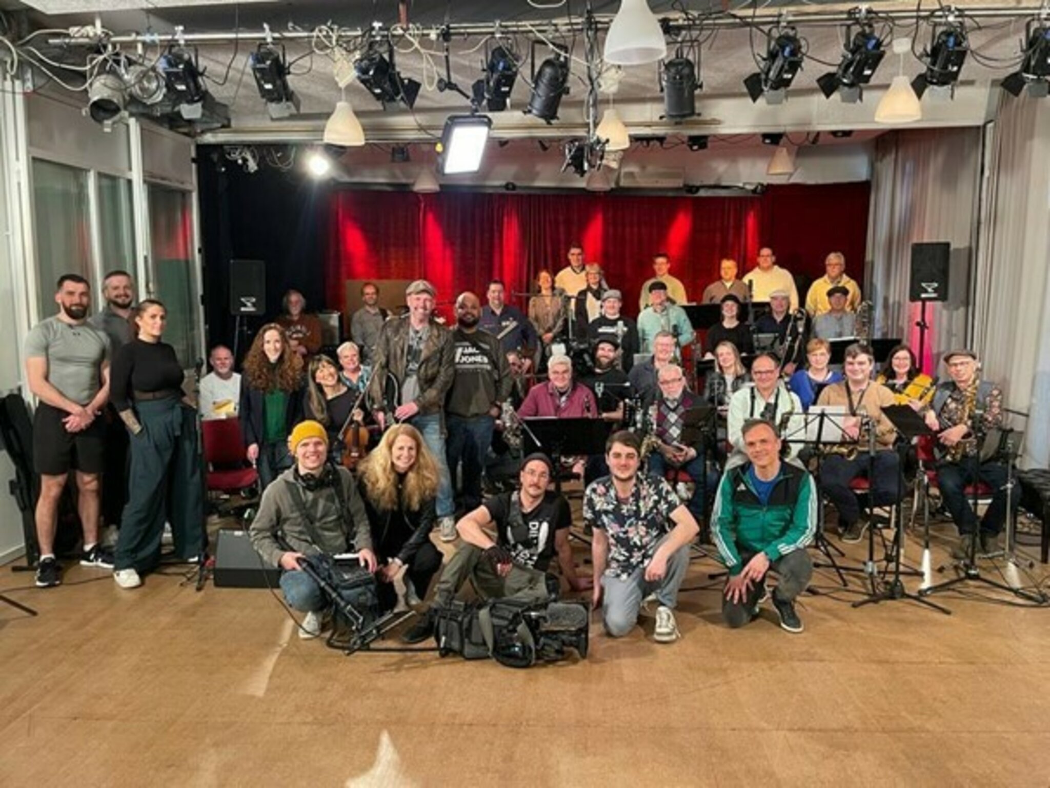 Doc Esser und die Big Band: Musiker beim „Gesundheits-Check“ - Bergisch ...