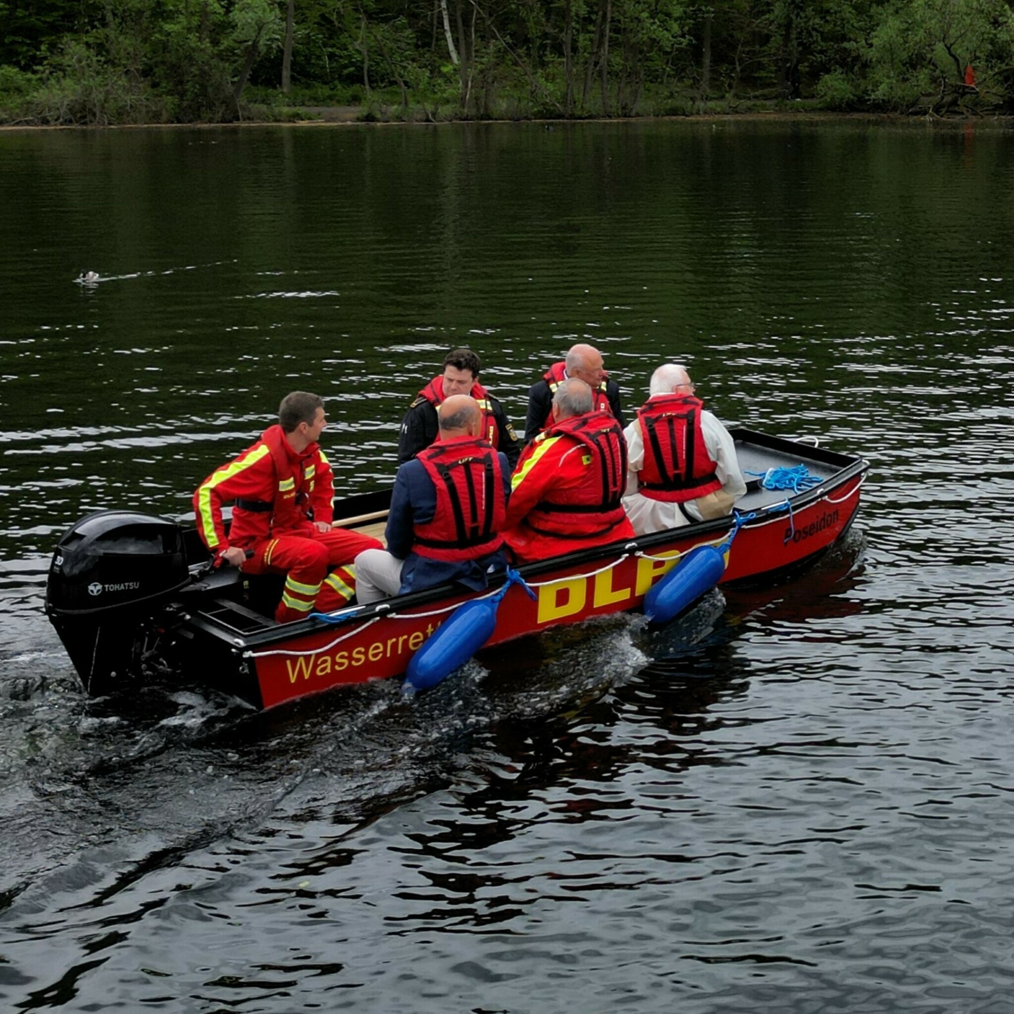 Katastrophenschutz: neues Boot für die DLRG im Rhein-Erft-Kreis - Rhein ...