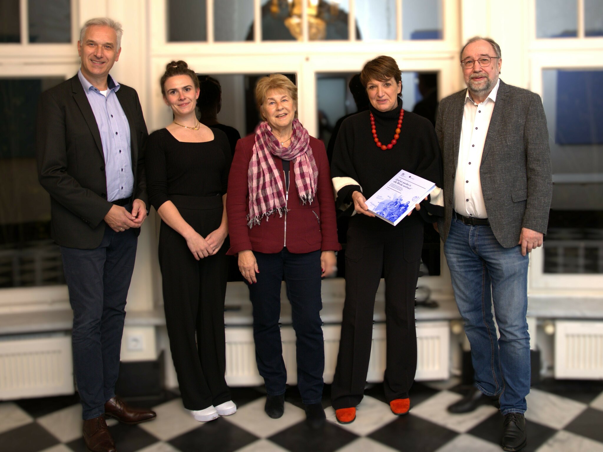 Buch von Dr. Martin Rüther: „Und wir werden in alle Winde verstreut ...