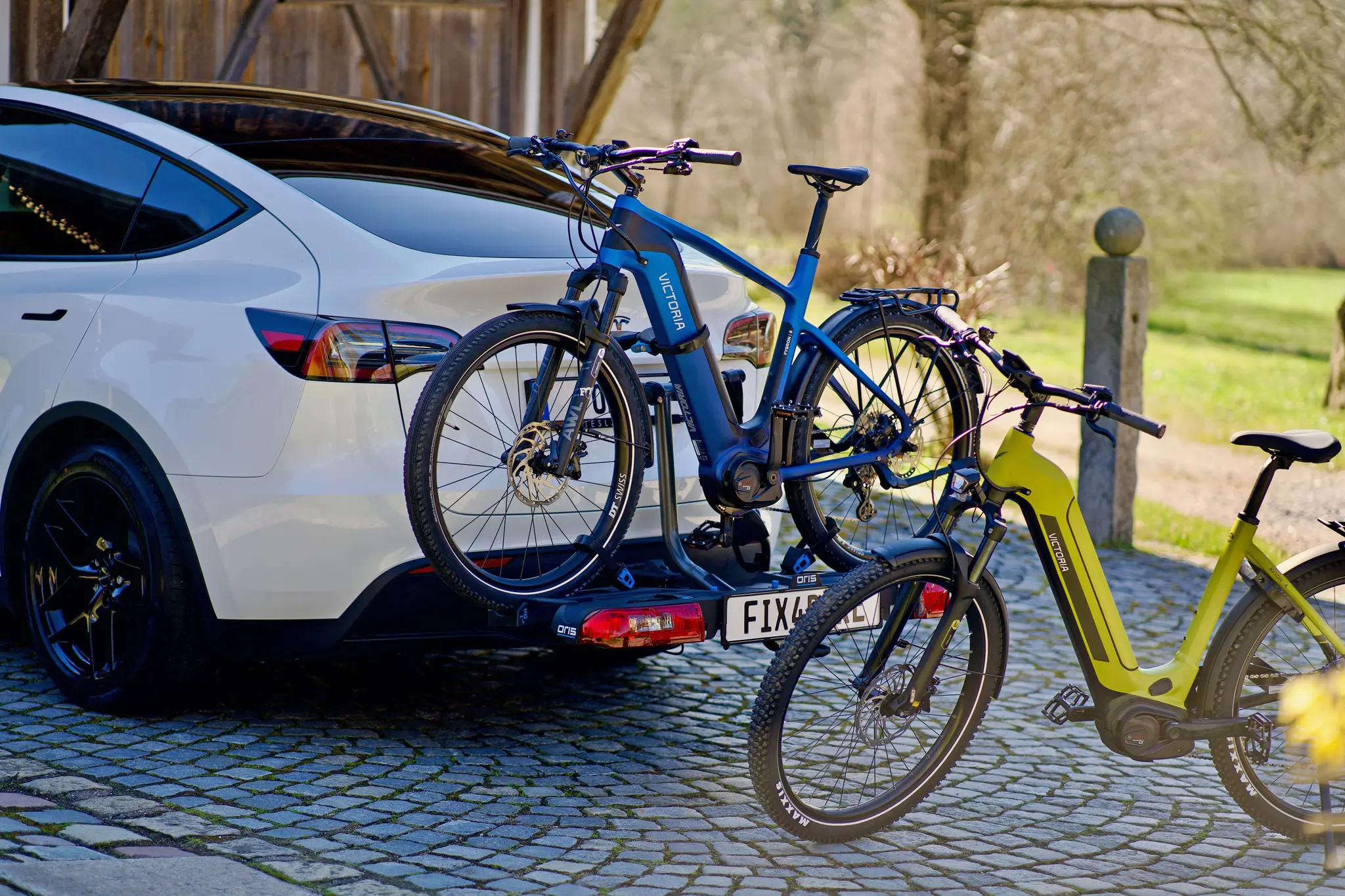 Sicherer Fahrrad-Transport mit dem Auto: Zweiräder unterwegs auf vier ...
