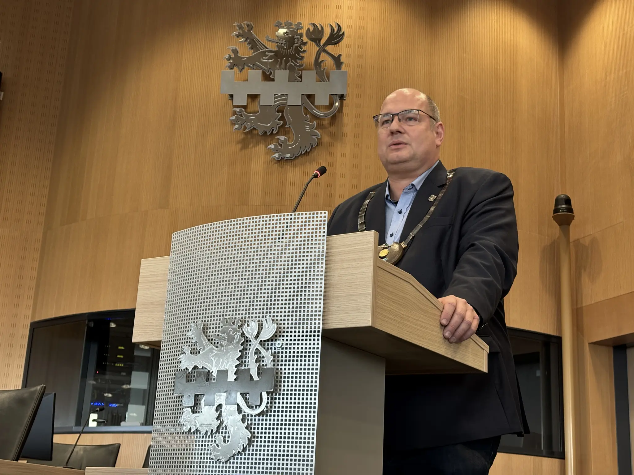 Oberbürgermeister Stefan Hebbel wurde vereidigt: Neuer Rat nimmt seine ...